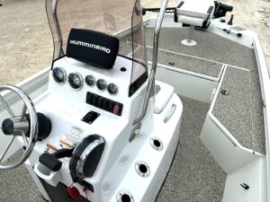 2021 20' LOWE 20 BAY - Premier Boating Centers