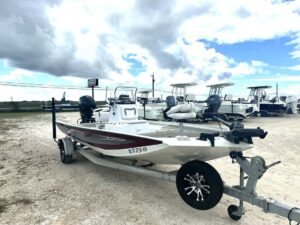 2021 20' LOWE 20 BAY - Premier Boating Centers