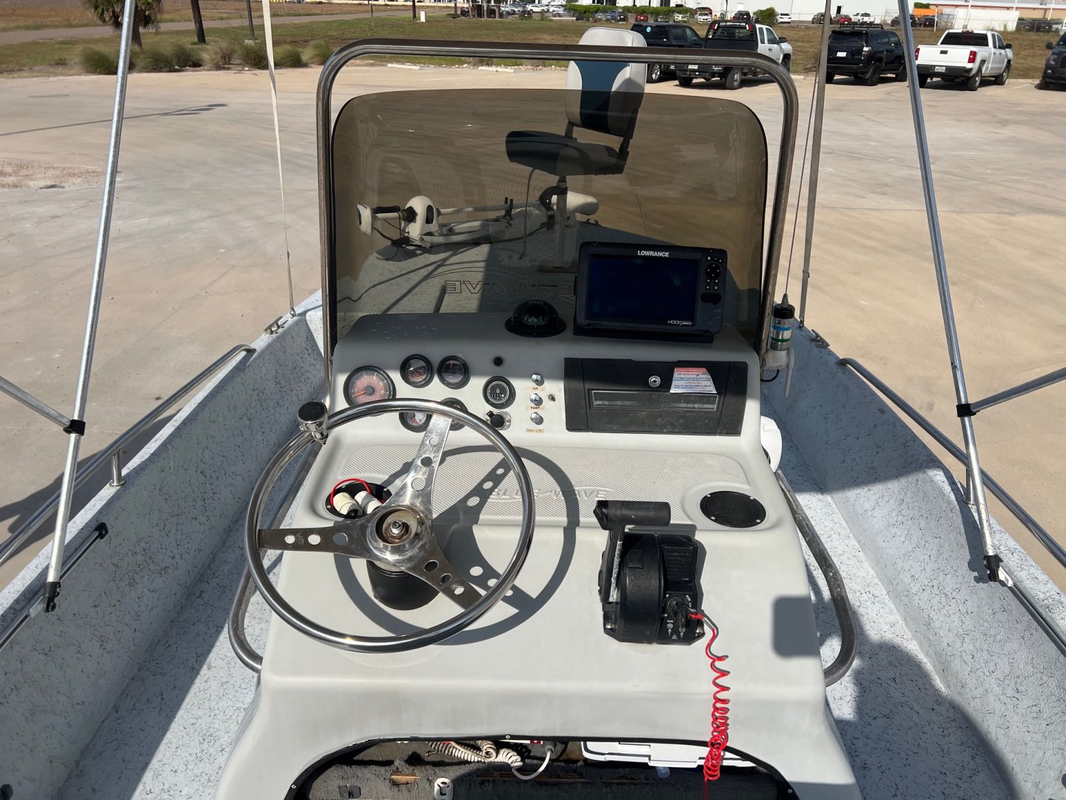 1998 22' BLUE WAVE 220 SUPER T - Premier Boating Centers