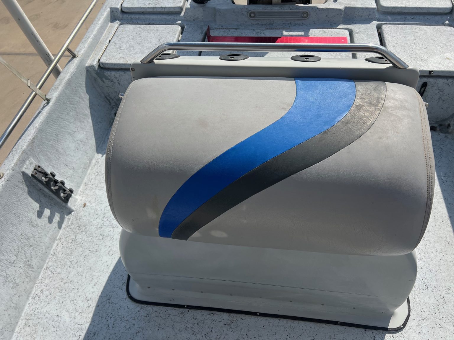 1998 22' BLUE WAVE 220 SUPER T - Premier Boating Centers