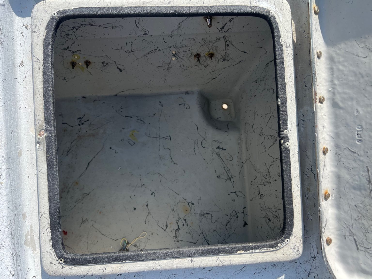 1998 22' BLUE WAVE 220 SUPER T - Premier Boating Centers