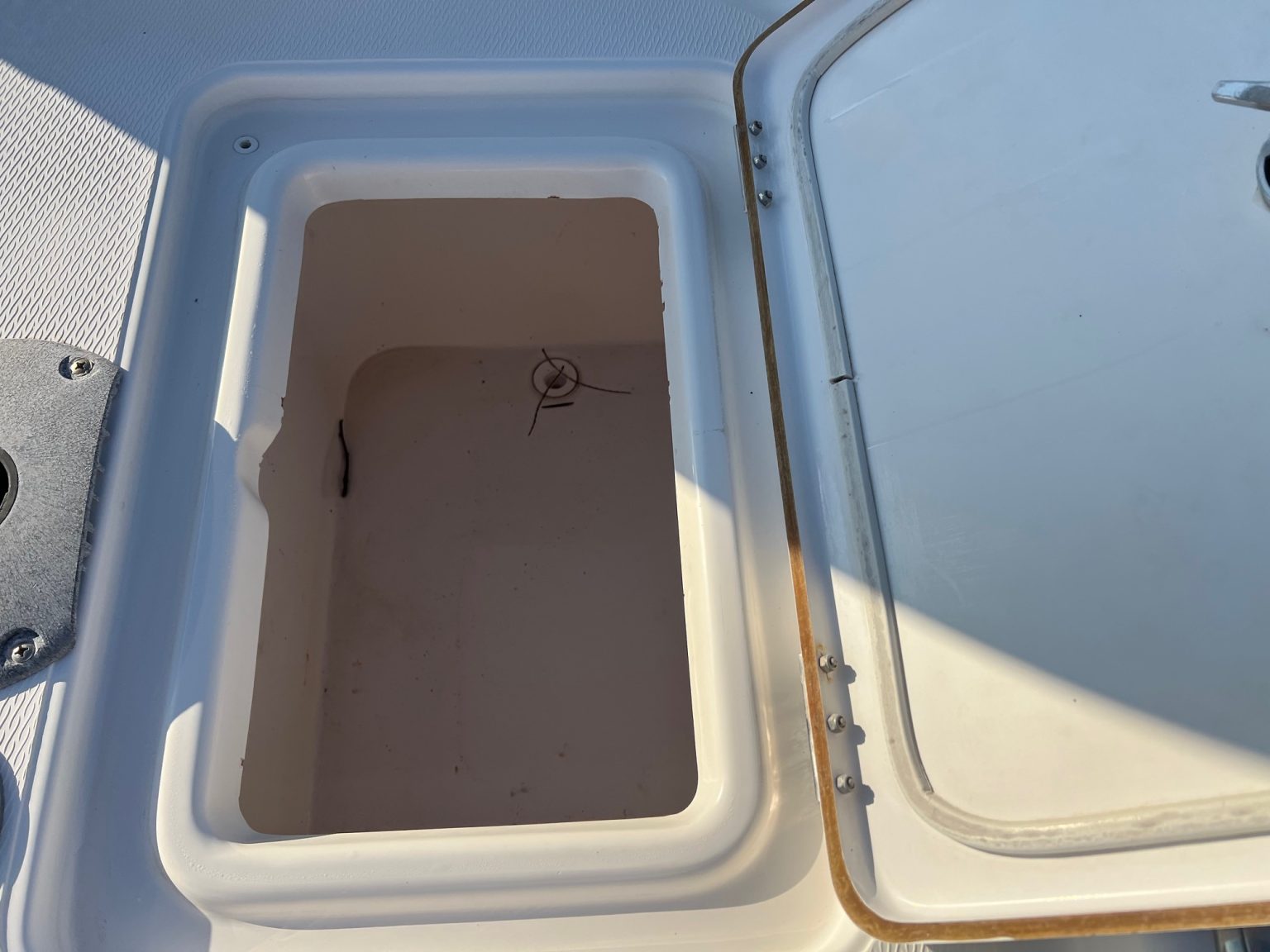 2019 24' BLUE WAVE 2400 PURE BAY - Premier Boating Centers