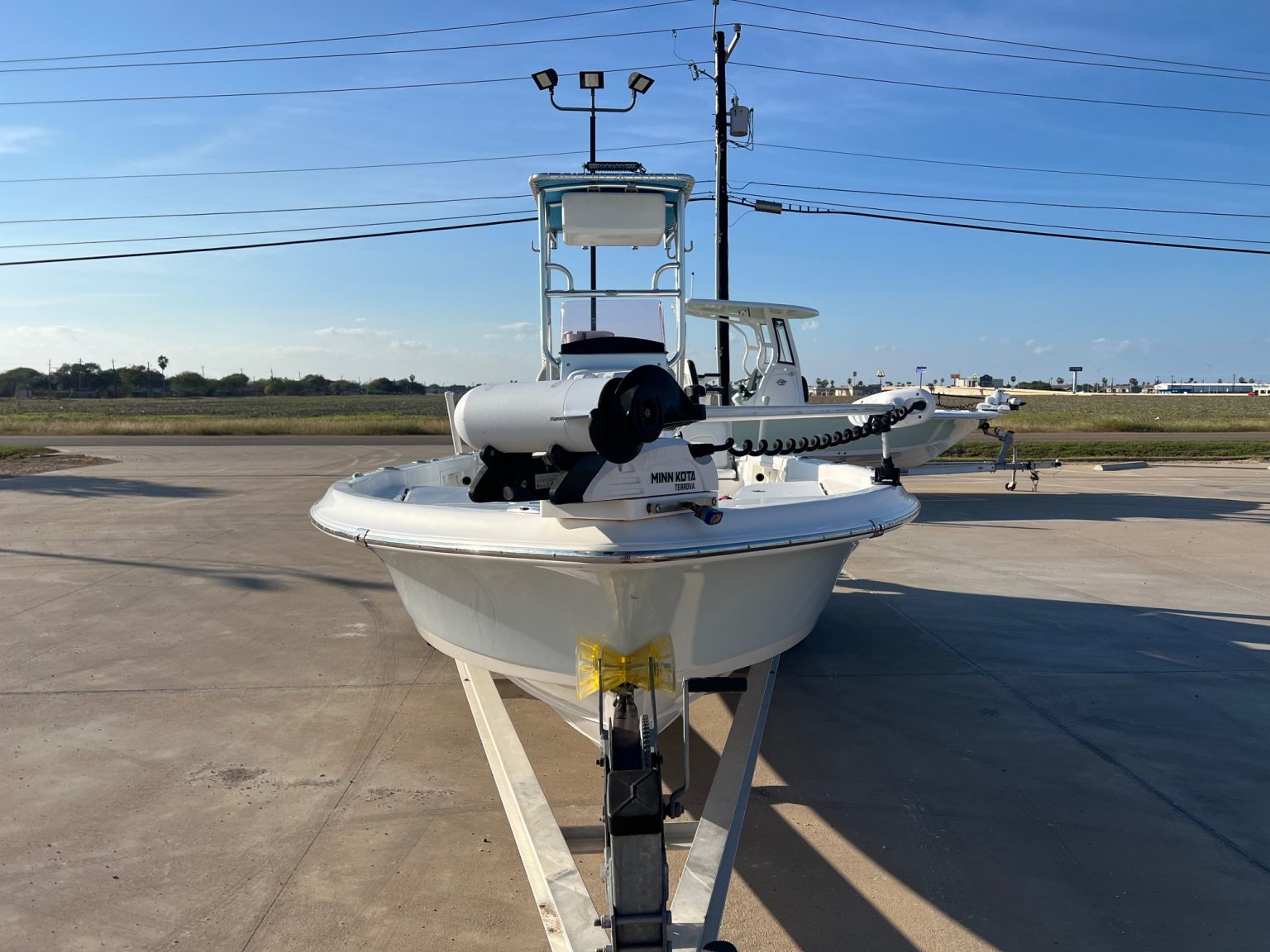 2019 24' BLUE WAVE 2400 PURE BAY - Premier Boating Centers