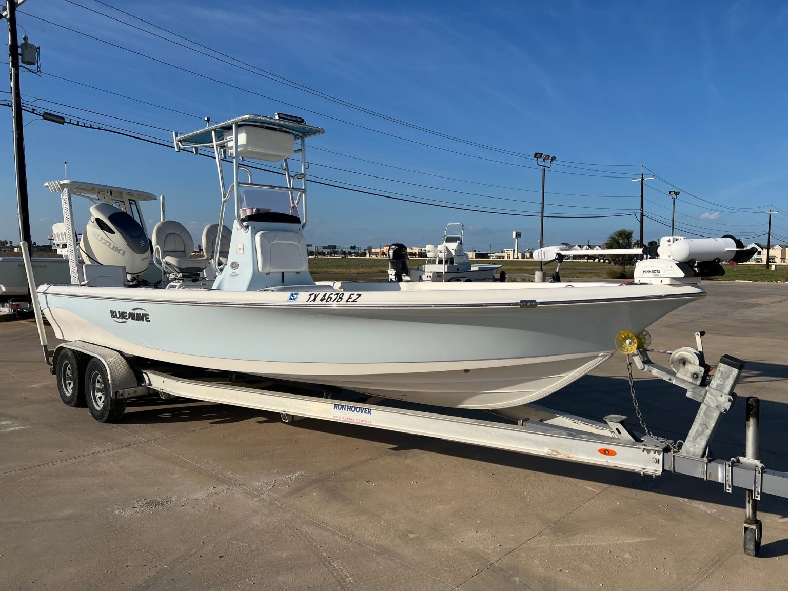 2019 24' BLUE WAVE 2400 PURE BAY - Premier Boating Centers