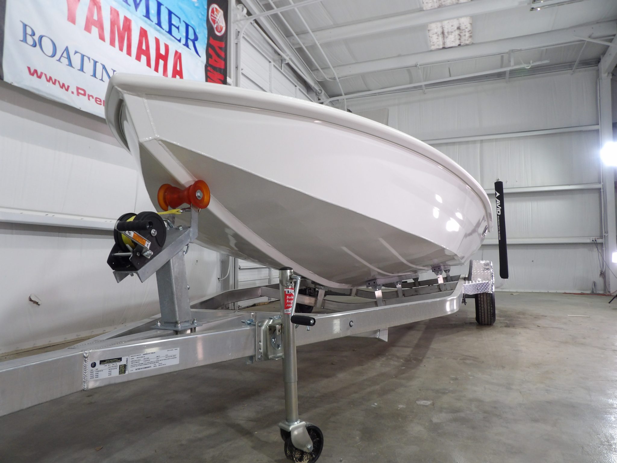 2025 19' AVID 19FSX - Premier Boating Centers $48,995 WS-177A