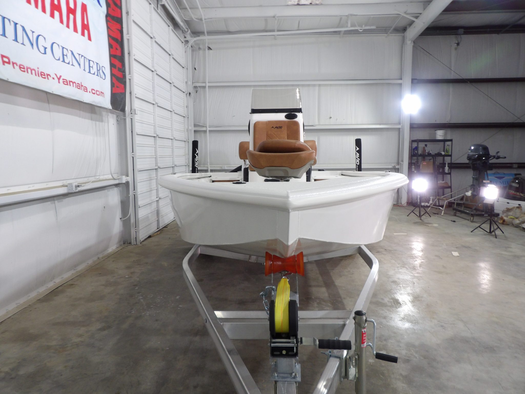 2025 19' AVID 19FSX - Premier Boating Centers $48,995 WS-177A