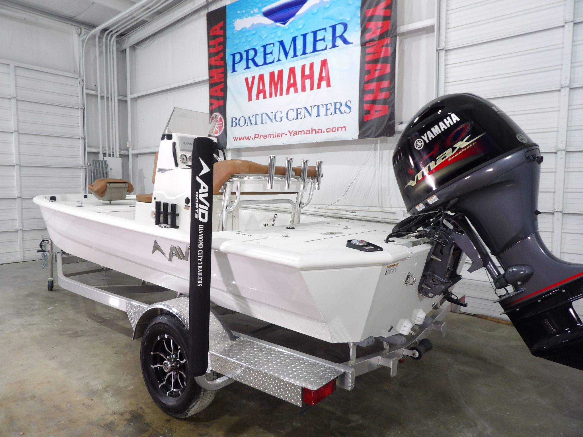 2025 19' AVID 19FSX - Premier Boating Centers $48,995 WS-177A
