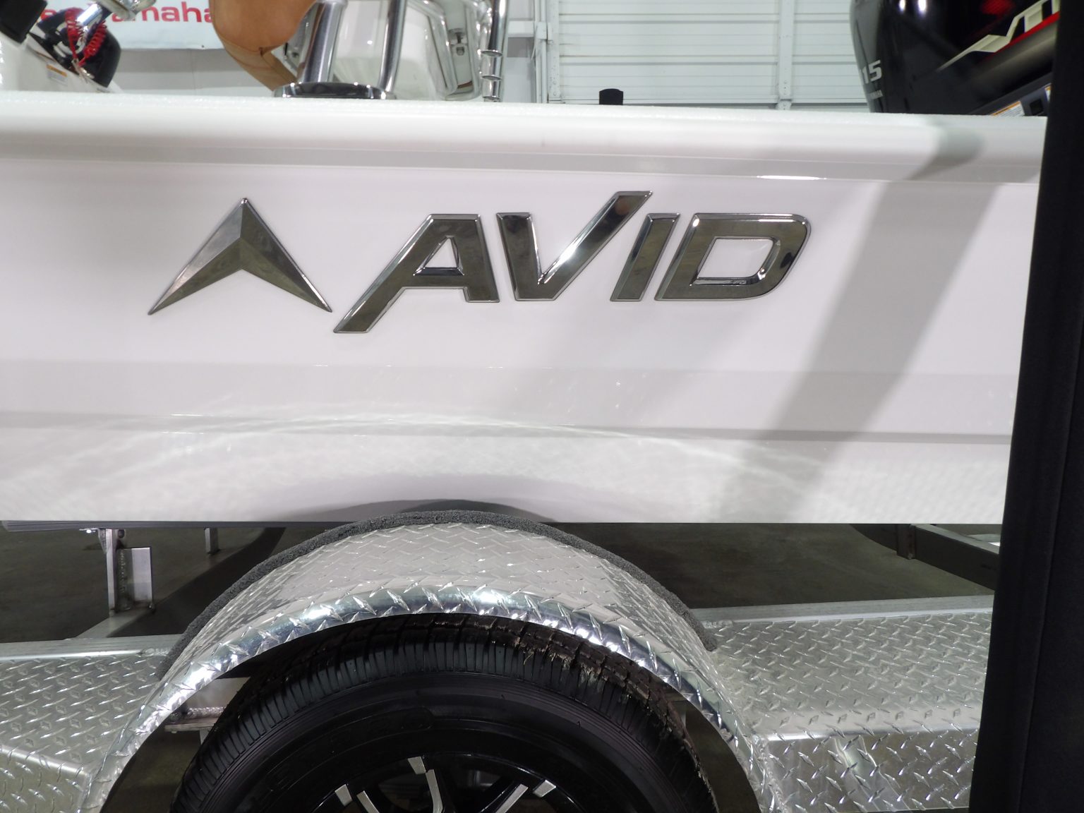 2025 19' AVID 19FSX - Premier Boating Centers $48,995 WS-177A
