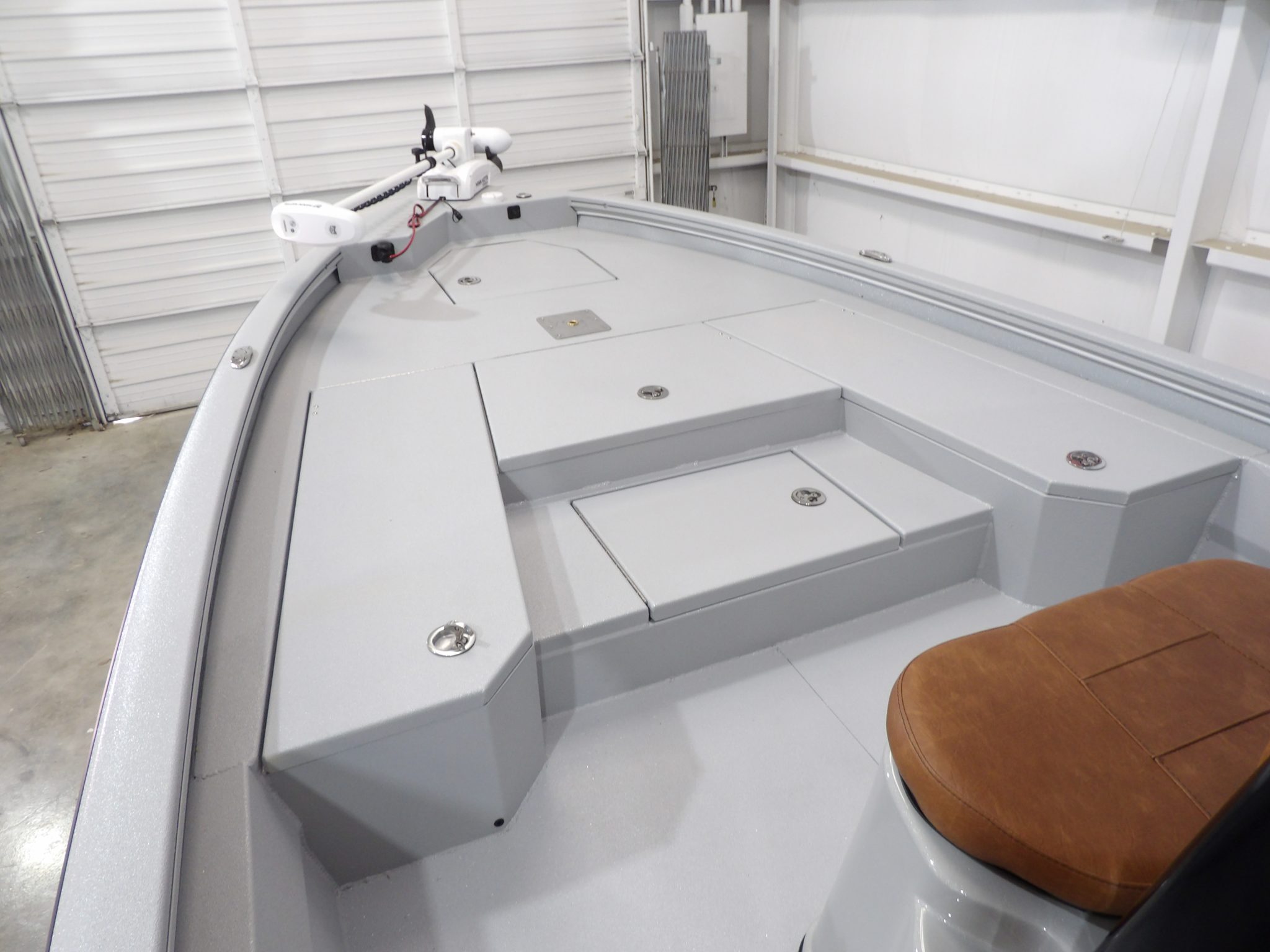 2025 23' AVID 23MAG - Premier Boating Centers $80,655 AVID-181