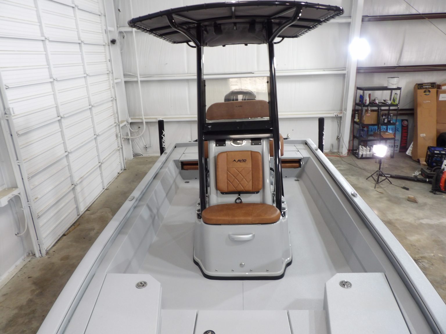 2025 23' AVID 23MAG - Premier Boating Centers $80,655 AVID-181