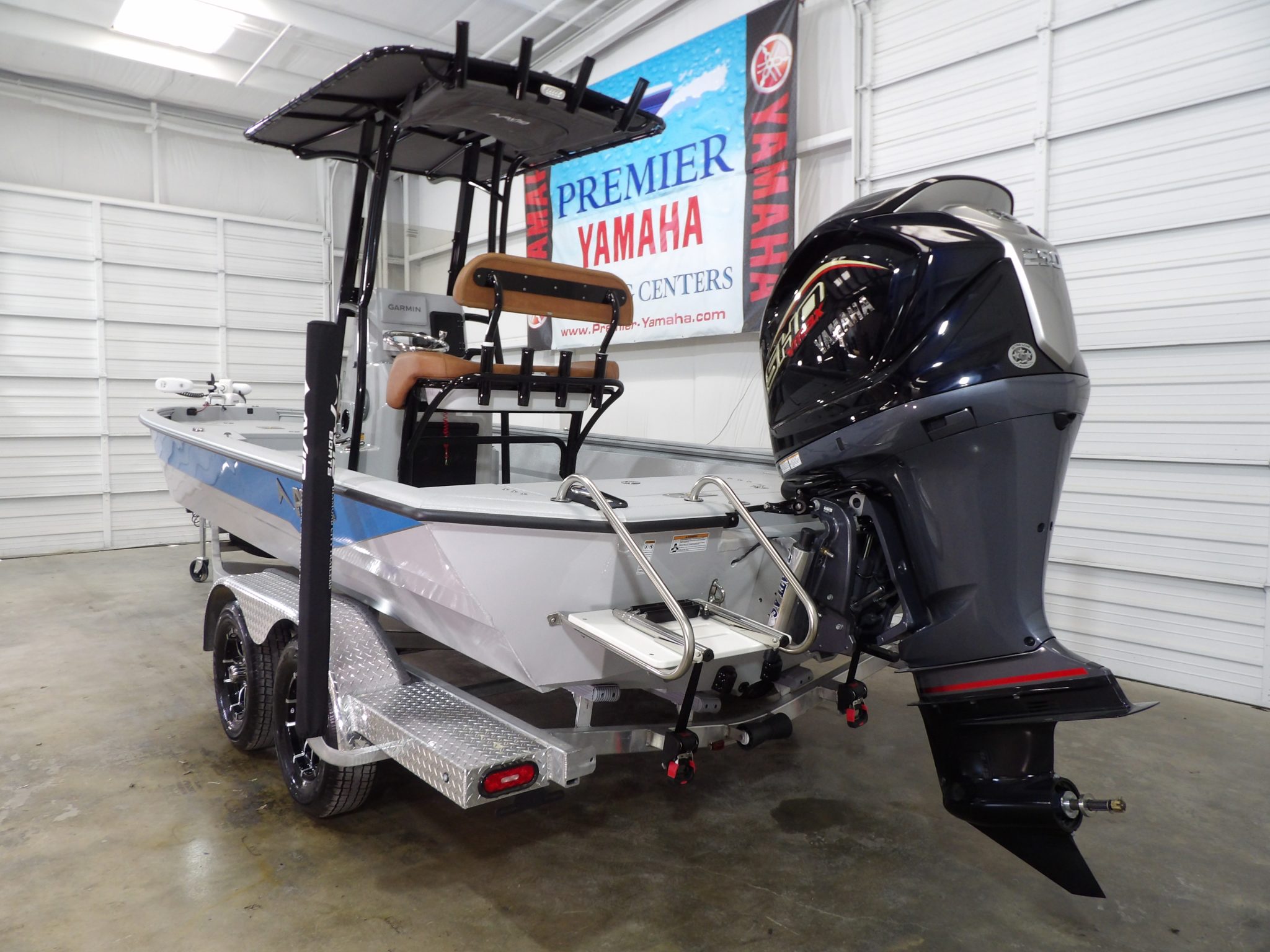 2025 23' AVID 23MAG - Premier Boating Centers $80,655 AVID-181