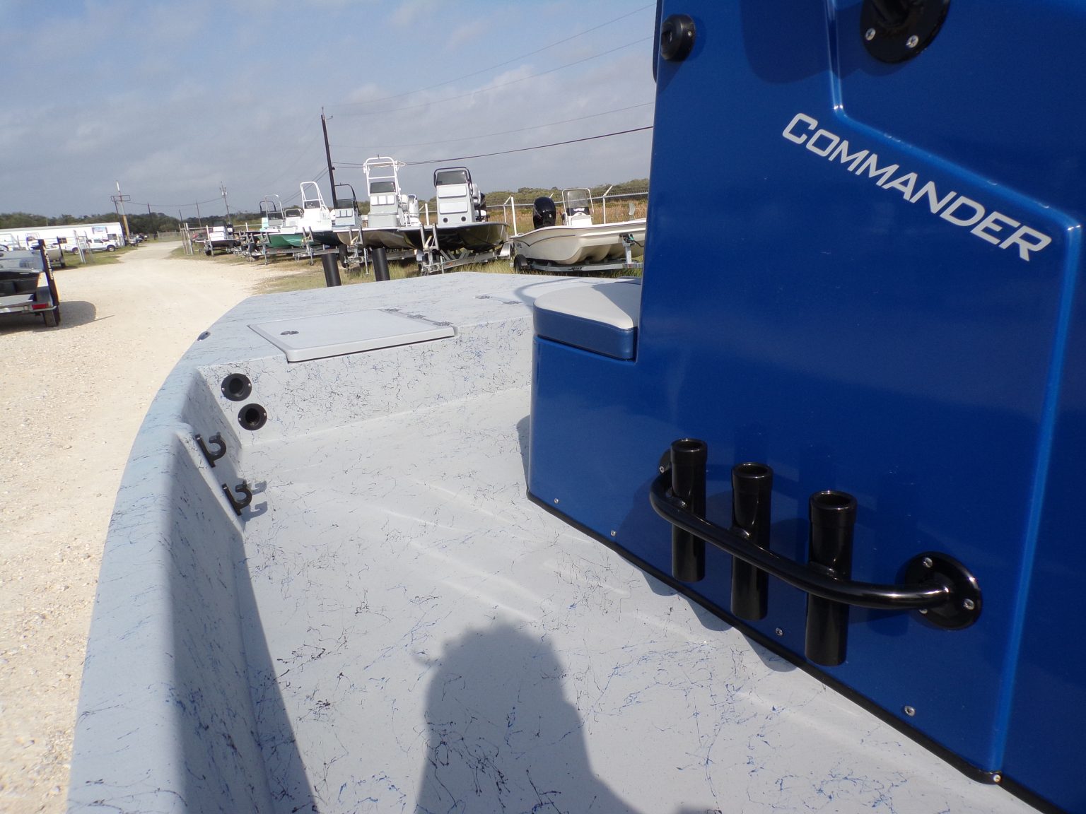 2025 21' FREEDOM COMMANDER 21 - Premier Boating Centers