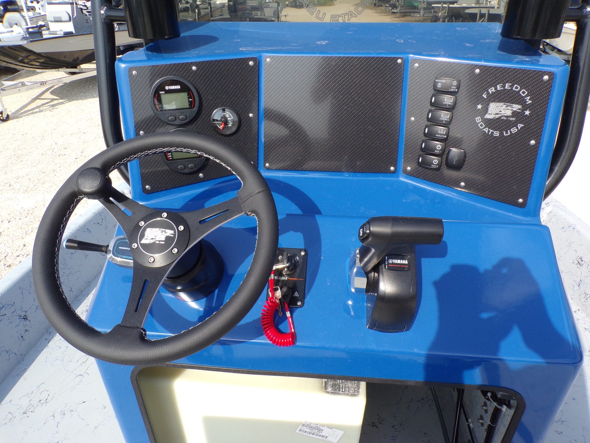 2025 21' FREEDOM COMMANDER 21 - Premier Boating Centers