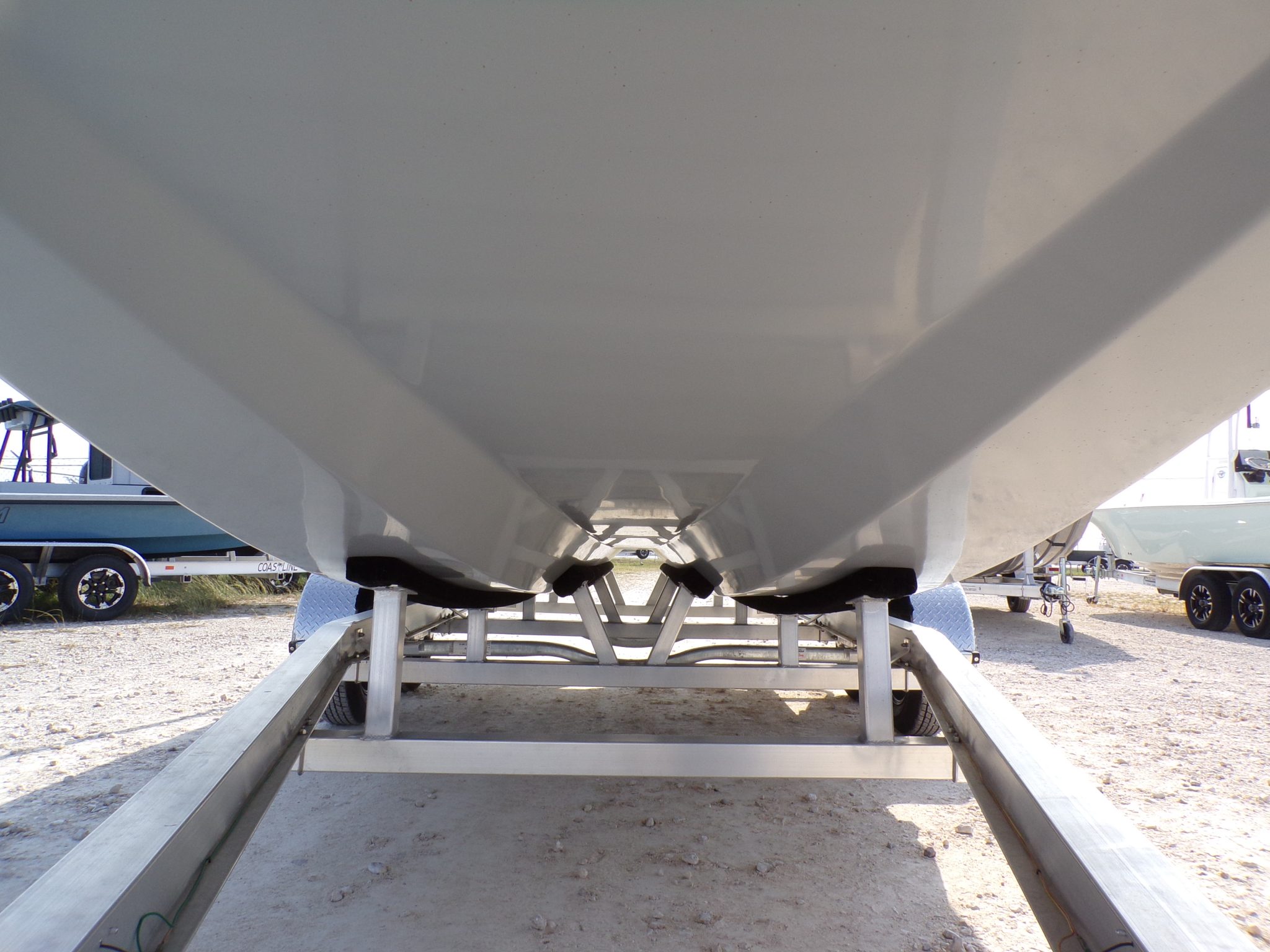 2025 21' FREEDOM COMMANDER 21 - Premier Boating Centers