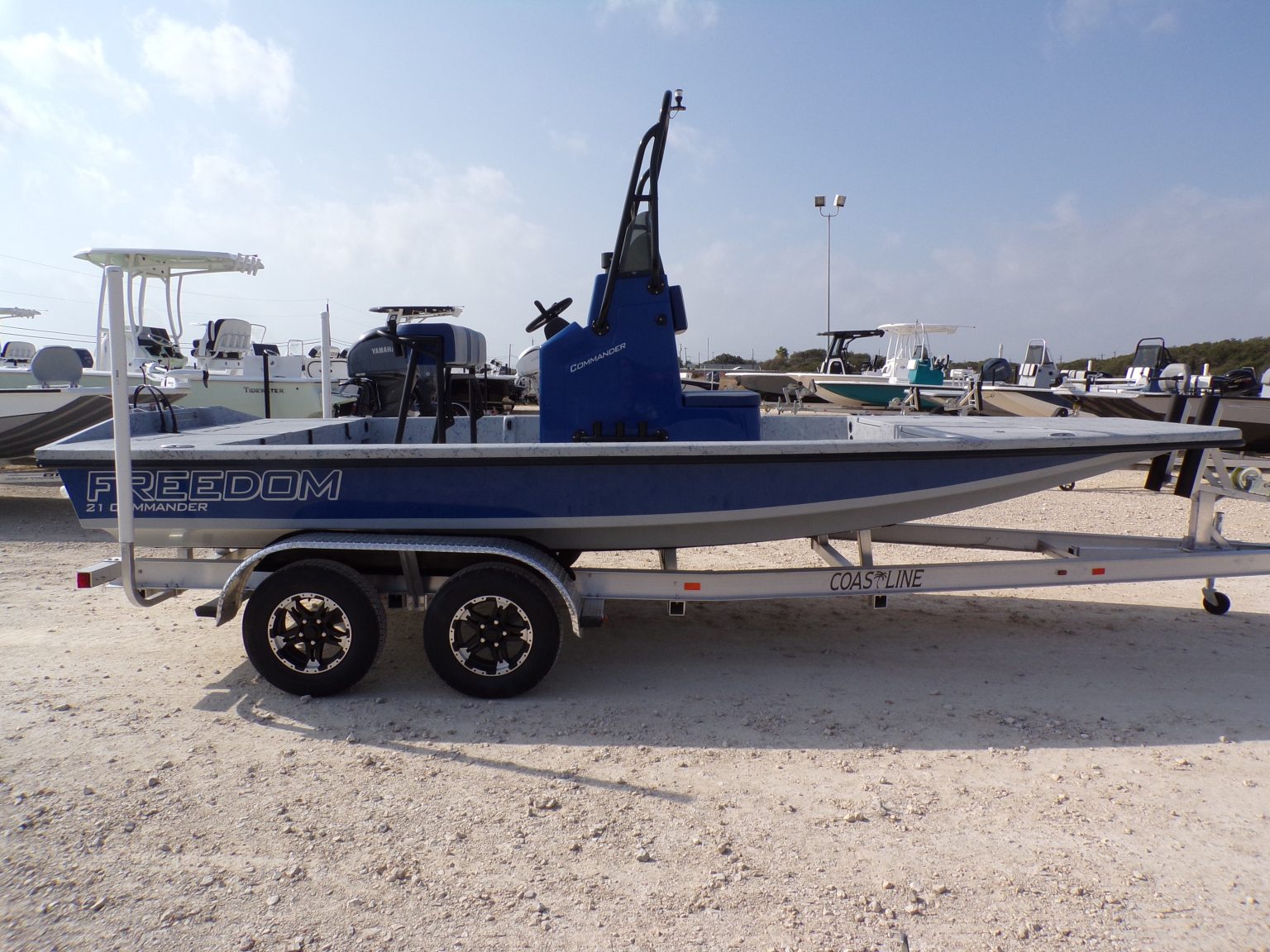 2025 21' FREEDOM COMMANDER 21 - Premier Boating Centers