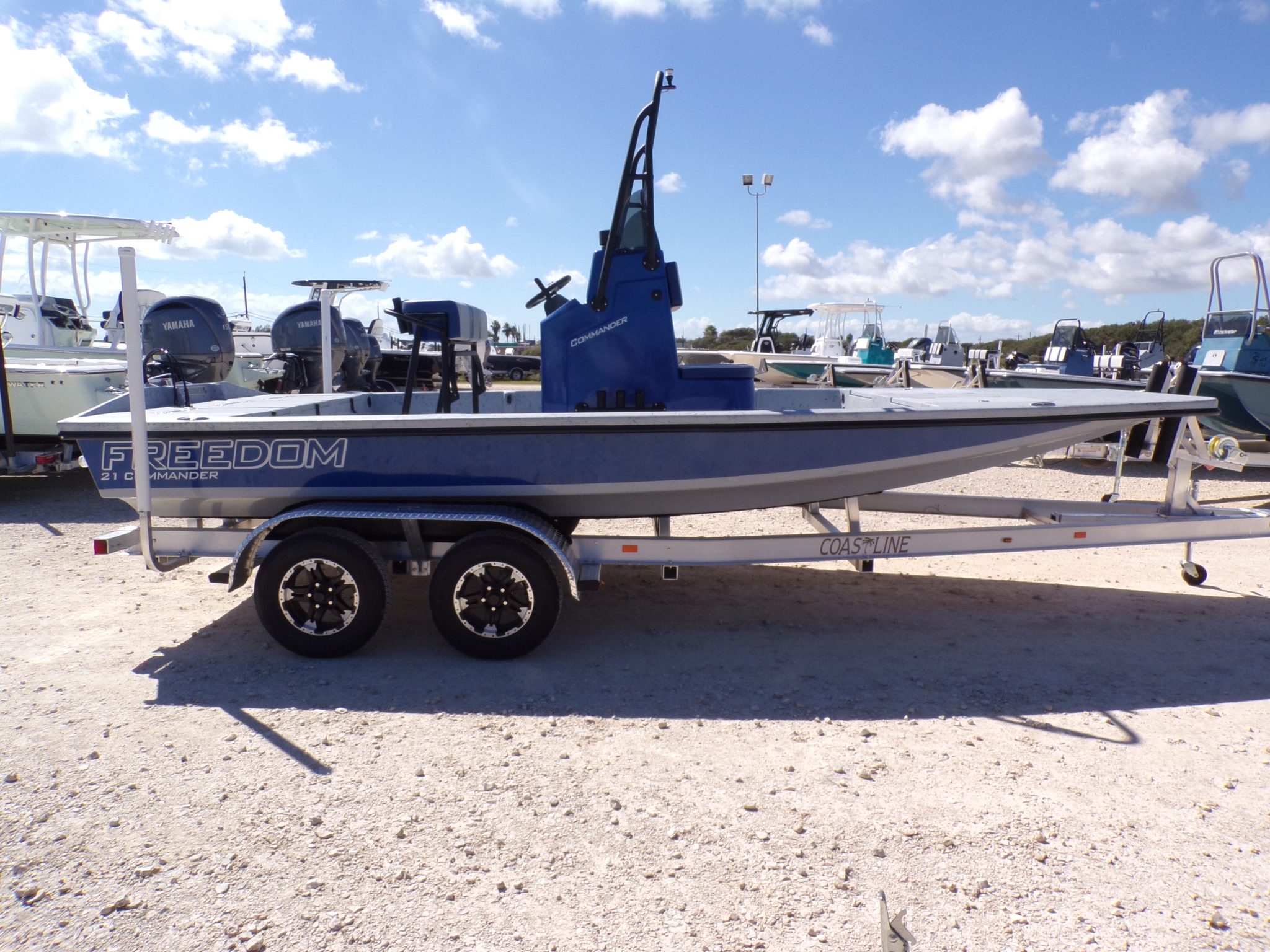 2025 21' FREEDOM COMMANDER 21 - Premier Boating Centers