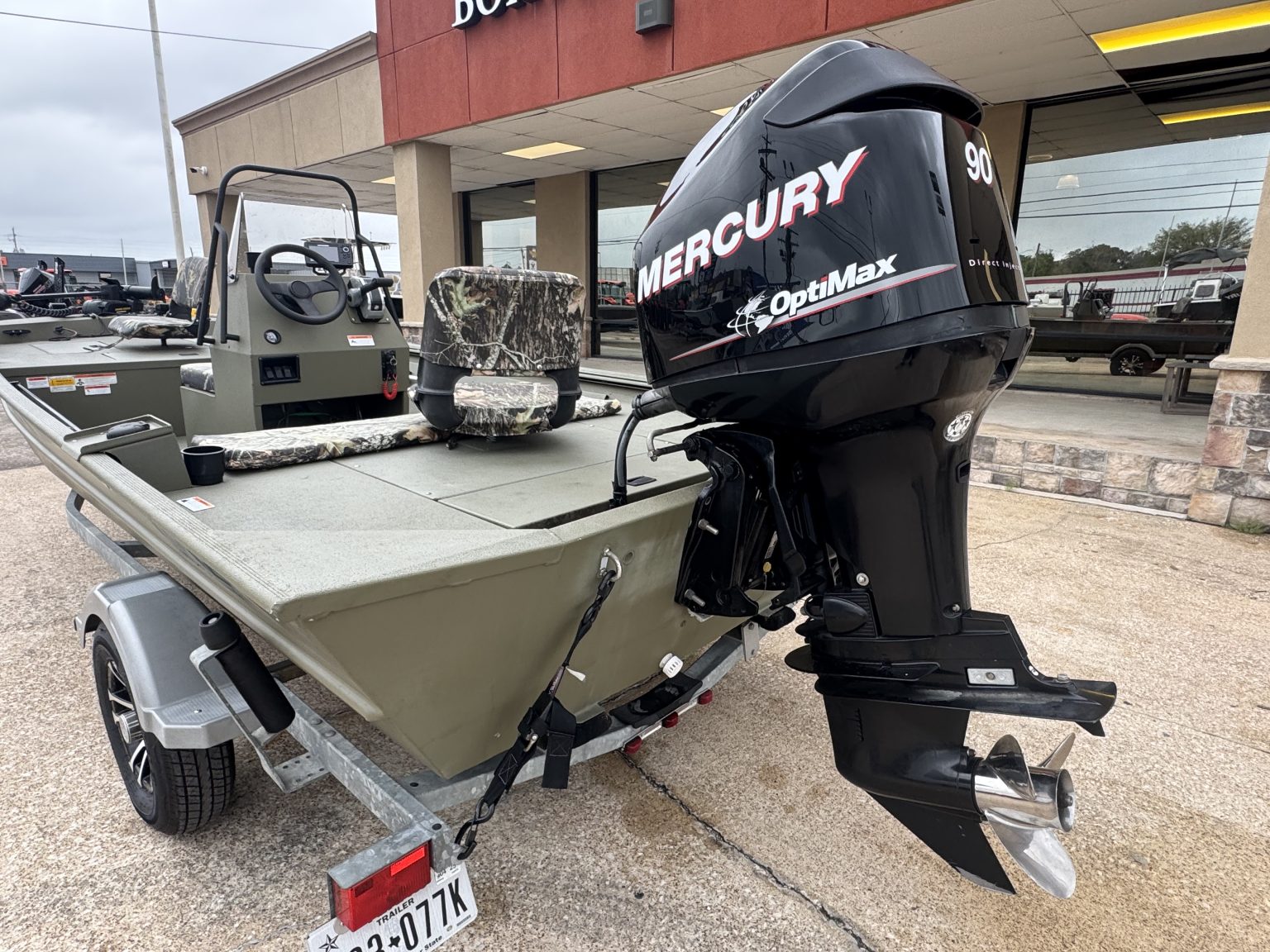 2012 LOWE 1860 ROUGHNECK - Premier Boating Centers $14,995 PRE-0387A
