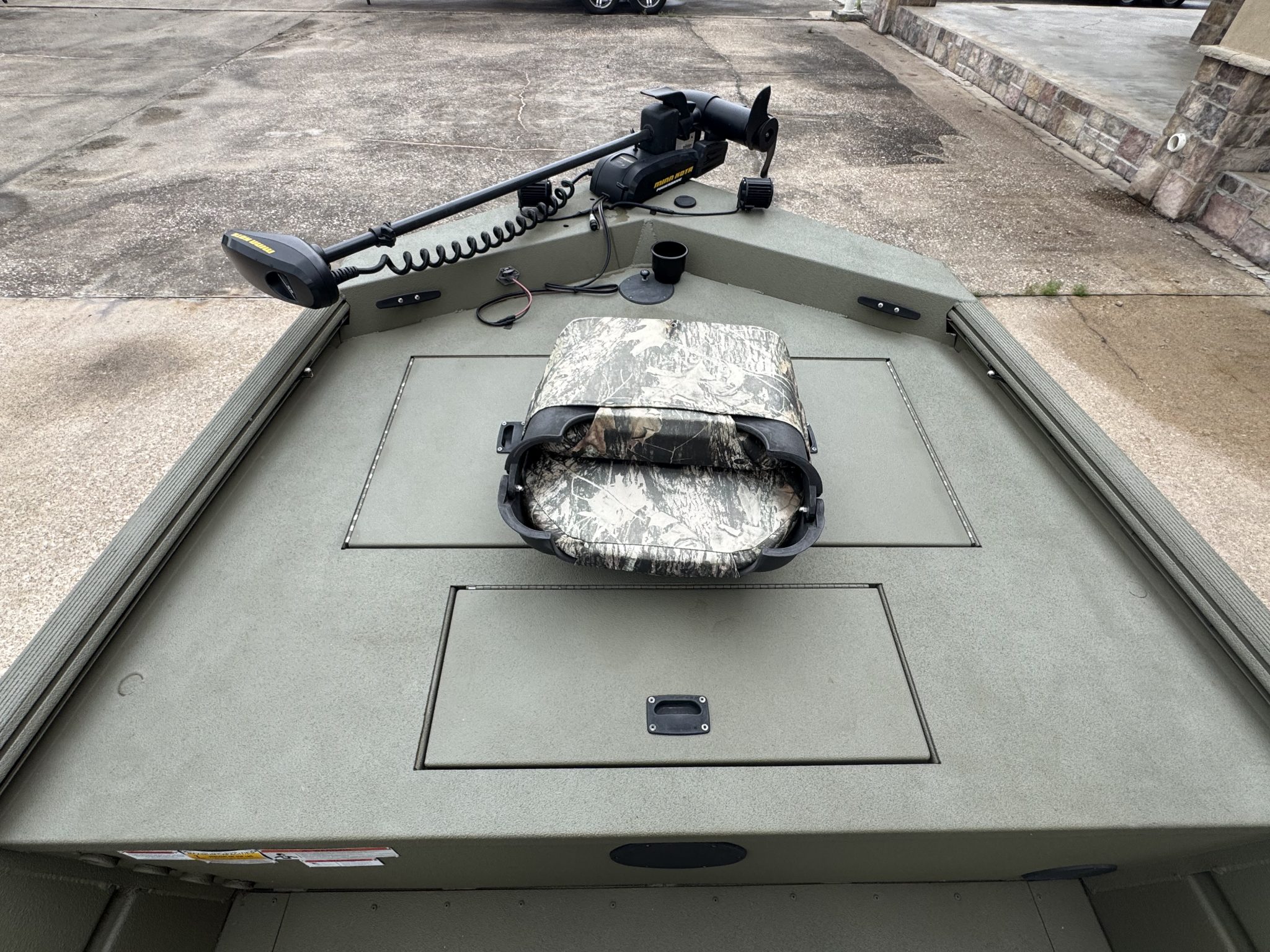 2012 LOWE 1860 ROUGHNECK - Premier Boating Centers