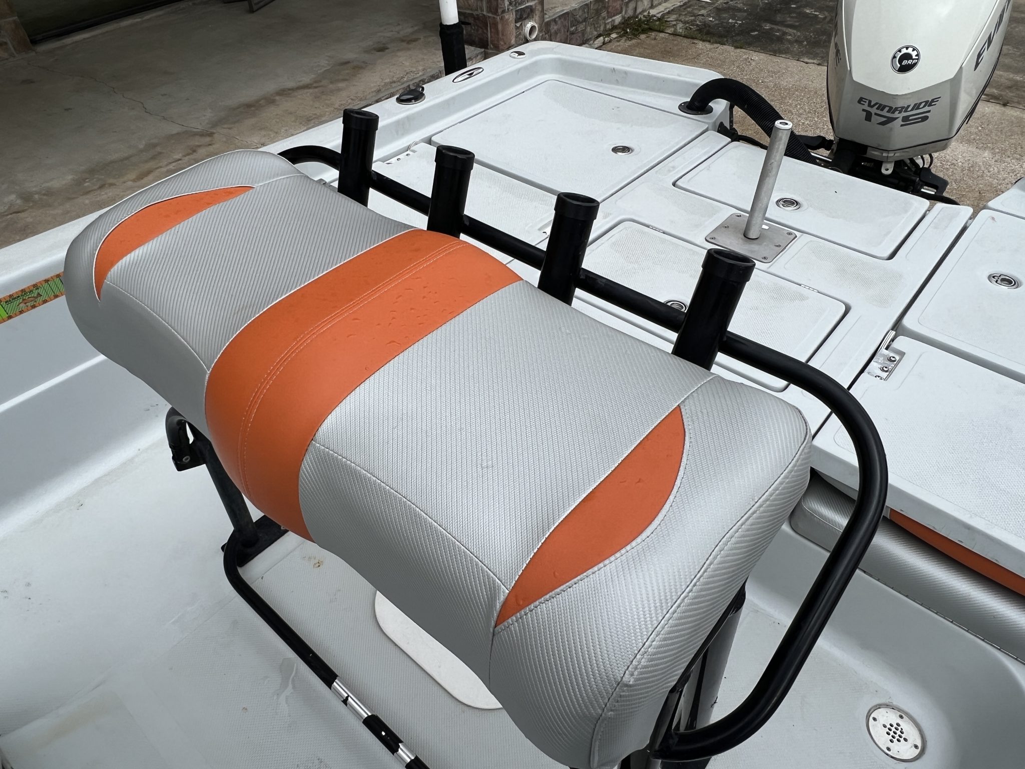 2014 22' EPIC 22SC - Premier Boating Centers $21,995 WS-096A