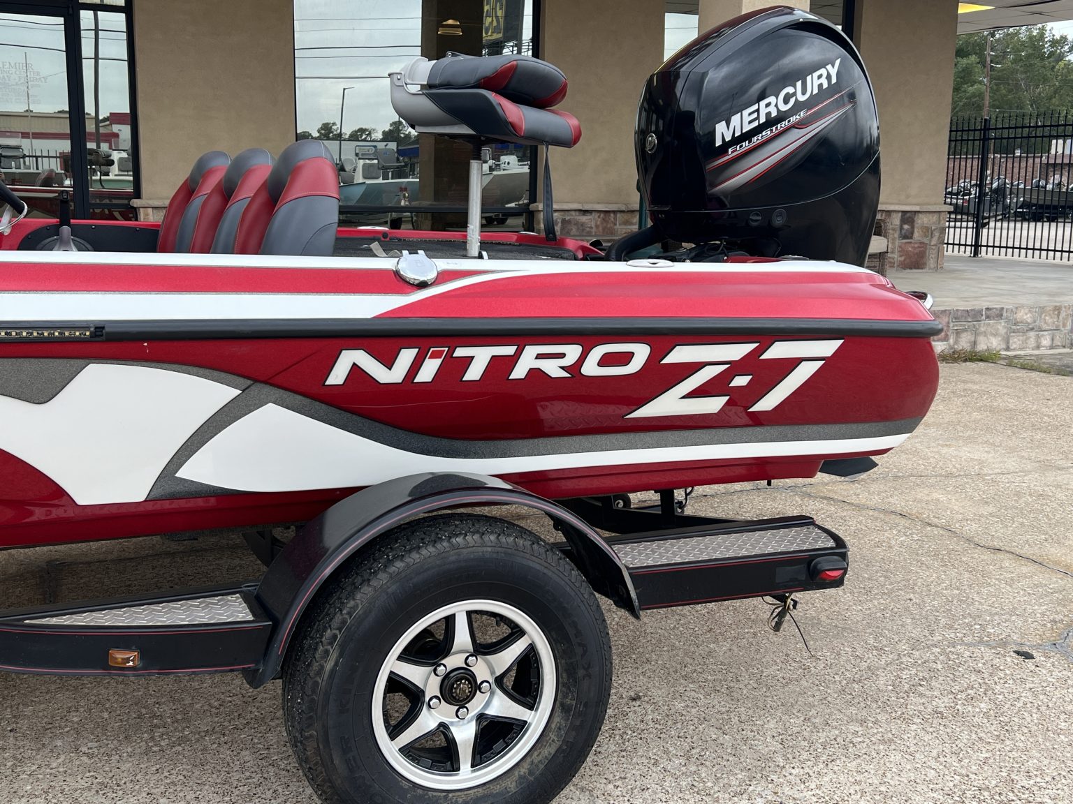 2014 18' NITRO Z7 - Premier Boating Centers