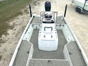2021 20' LOWE 20 BAY - Premier Boating Centers