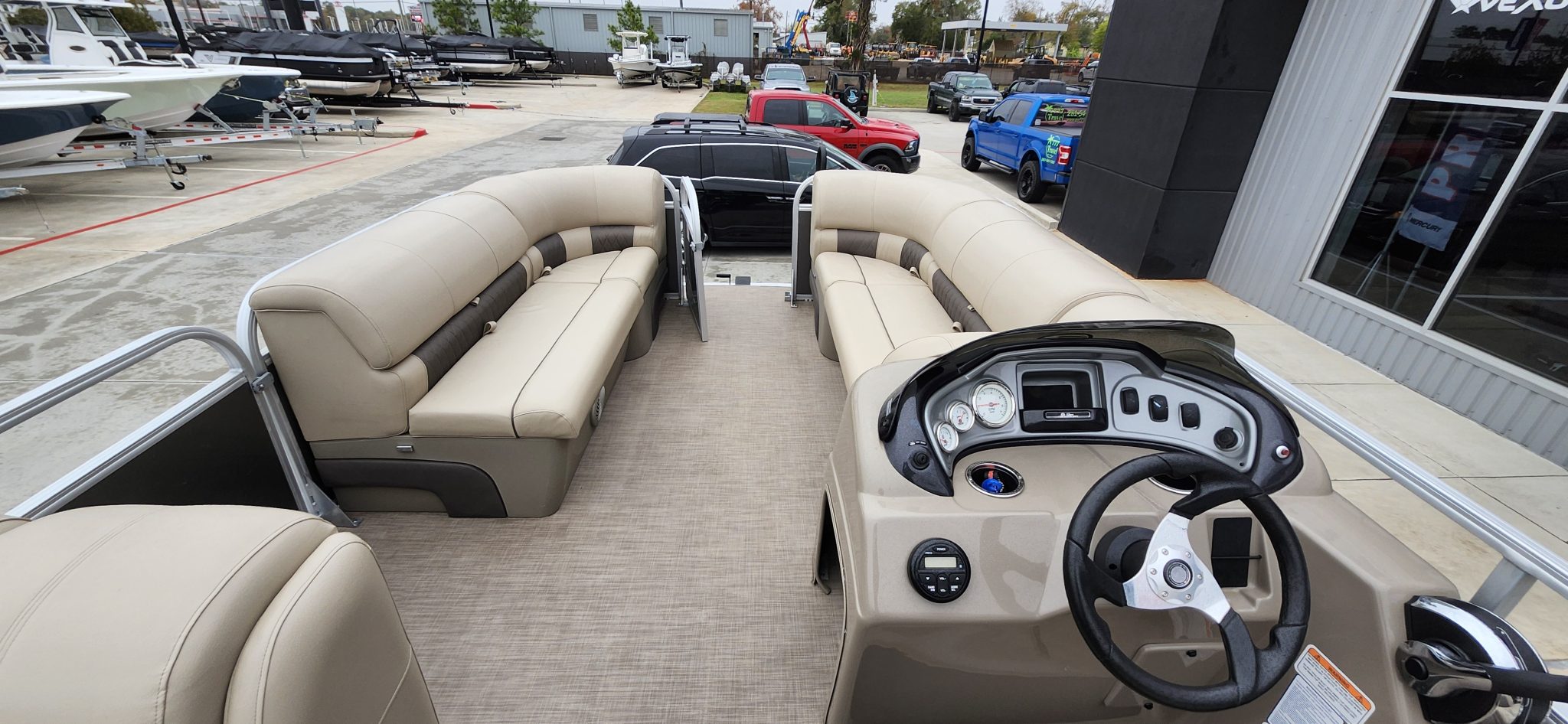 2021 22' SUNTRACKER 20DLX - Premier Boating Centers