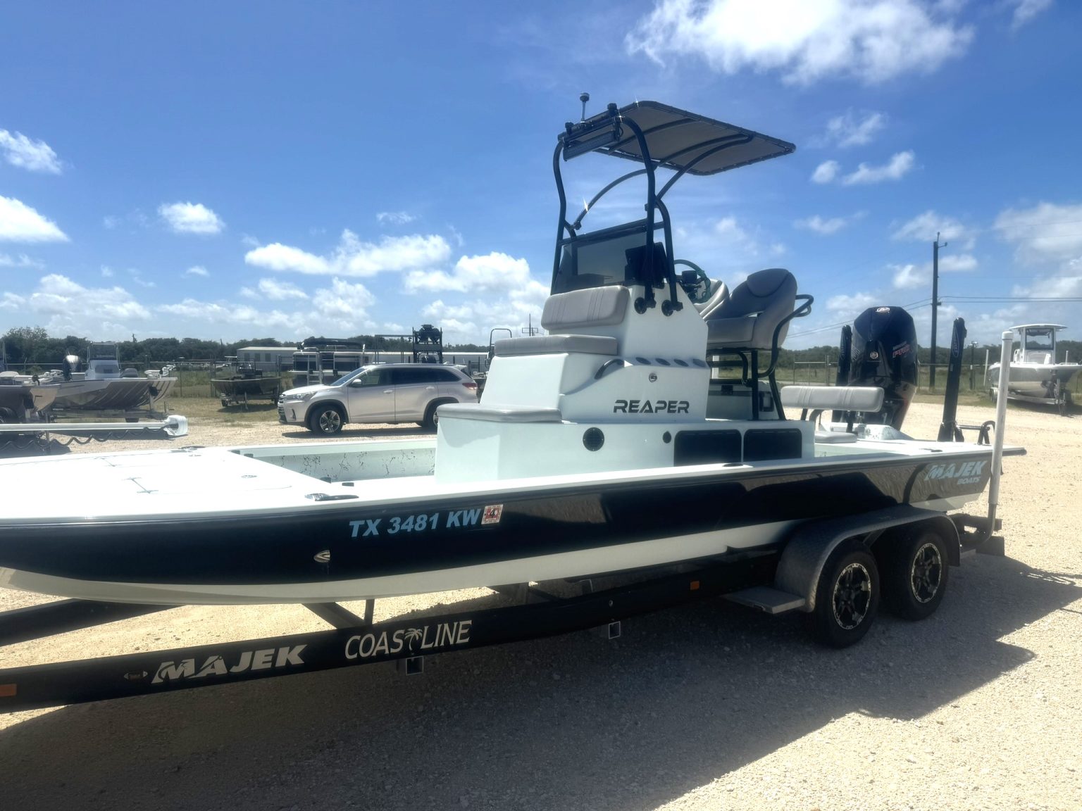 2022 24' MAJEK 24 REAPER - Premier Boating Centers