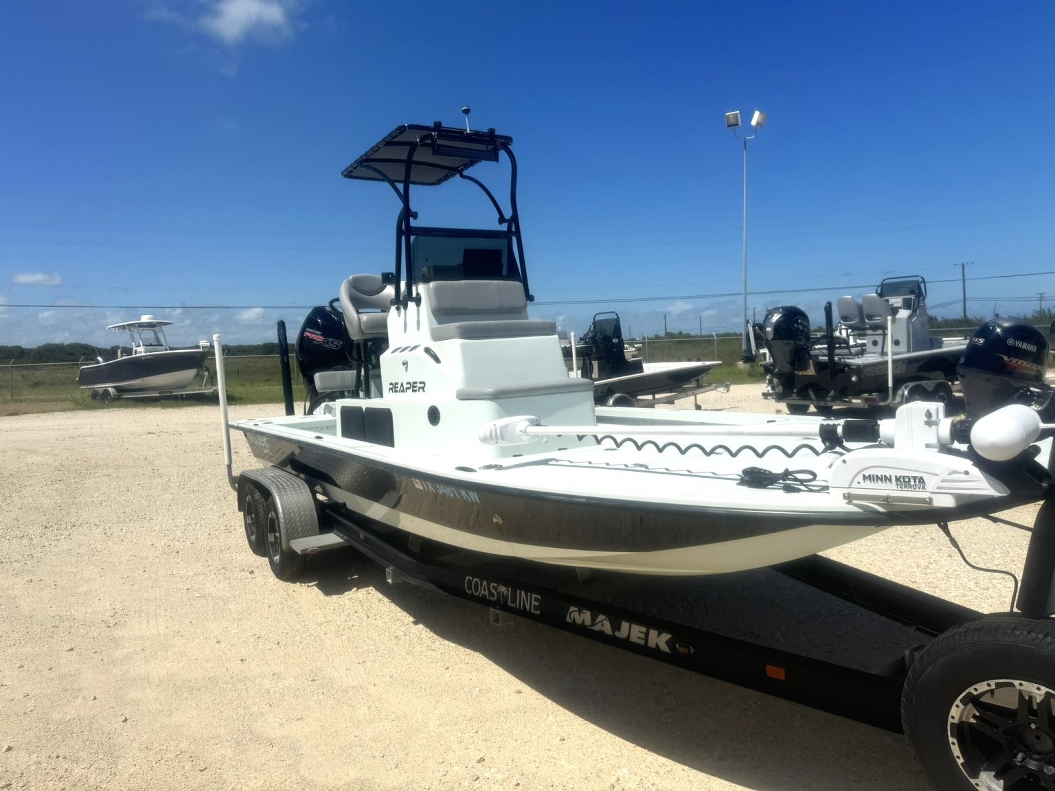 2022 24' MAJEK 24 REAPER - Premier Boating Centers