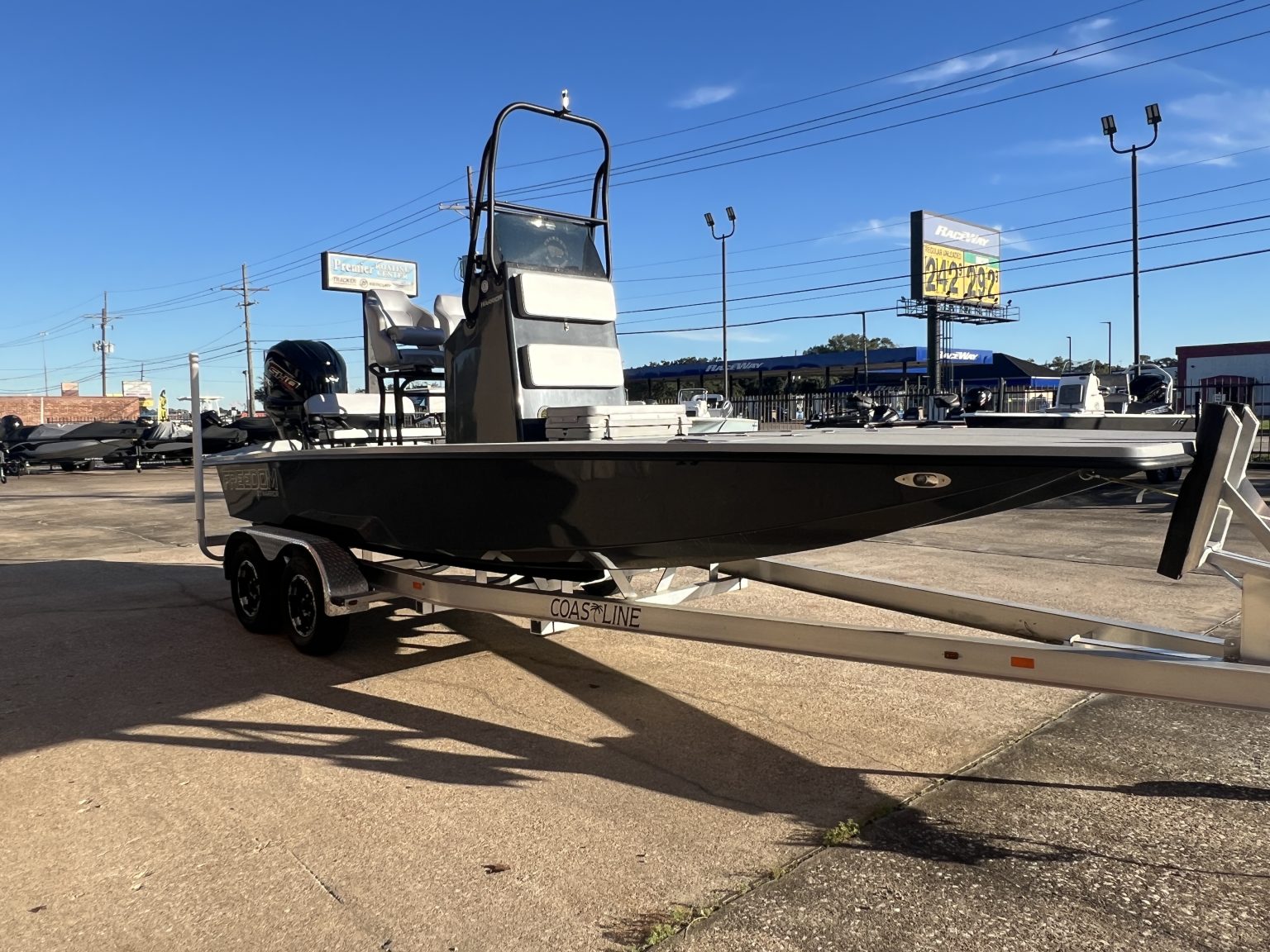 2025 23' FREEDOM WARRIOR 23 - Premier Boating Centers