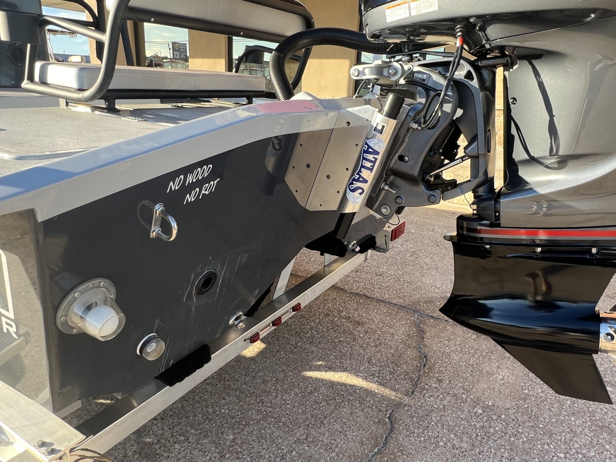 2025 23' FREEDOM WARRIOR 23 - Premier Boating Centers