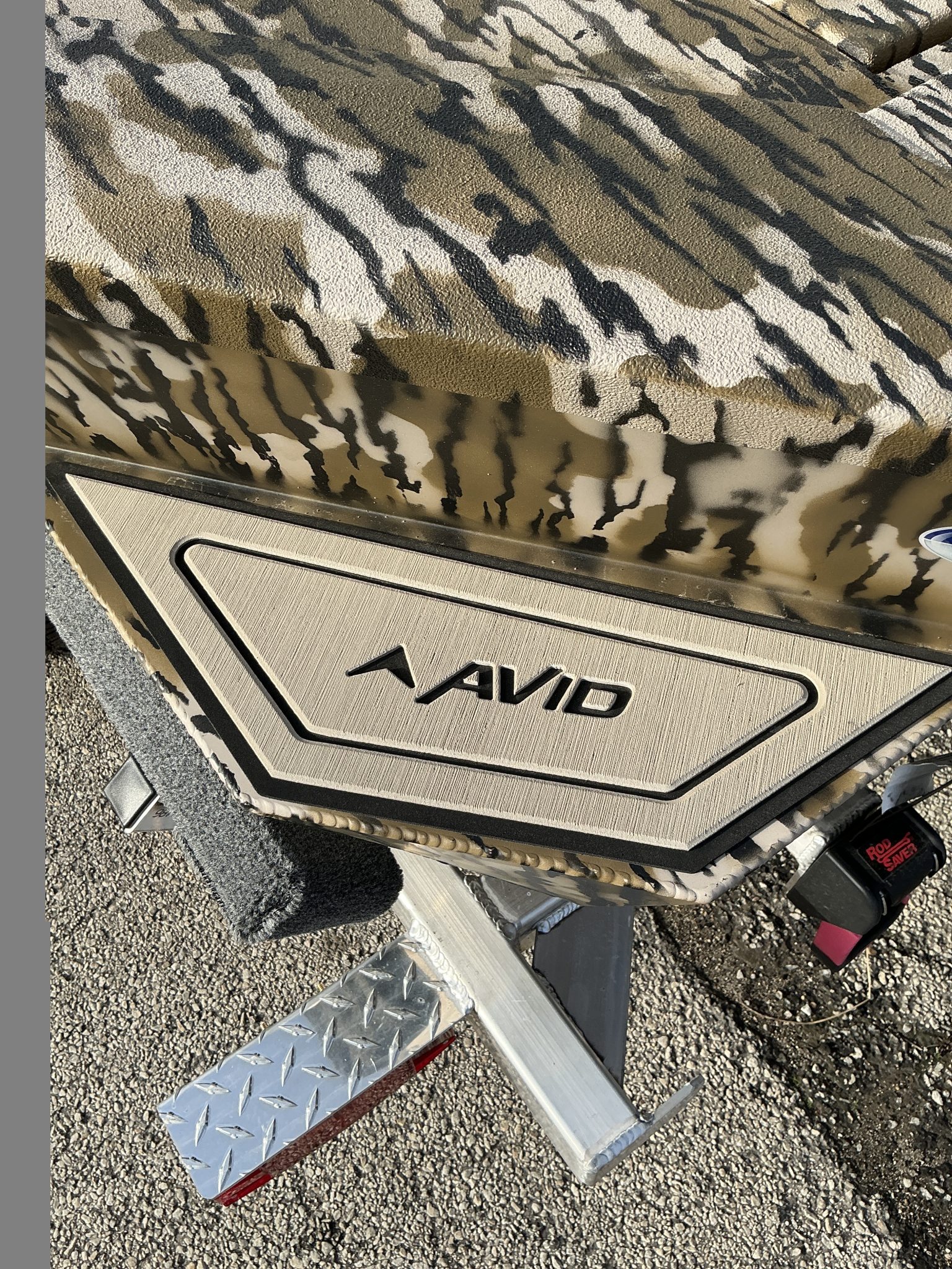 2025 16' AVID 16 COMMANDER - Premier Boating Centers