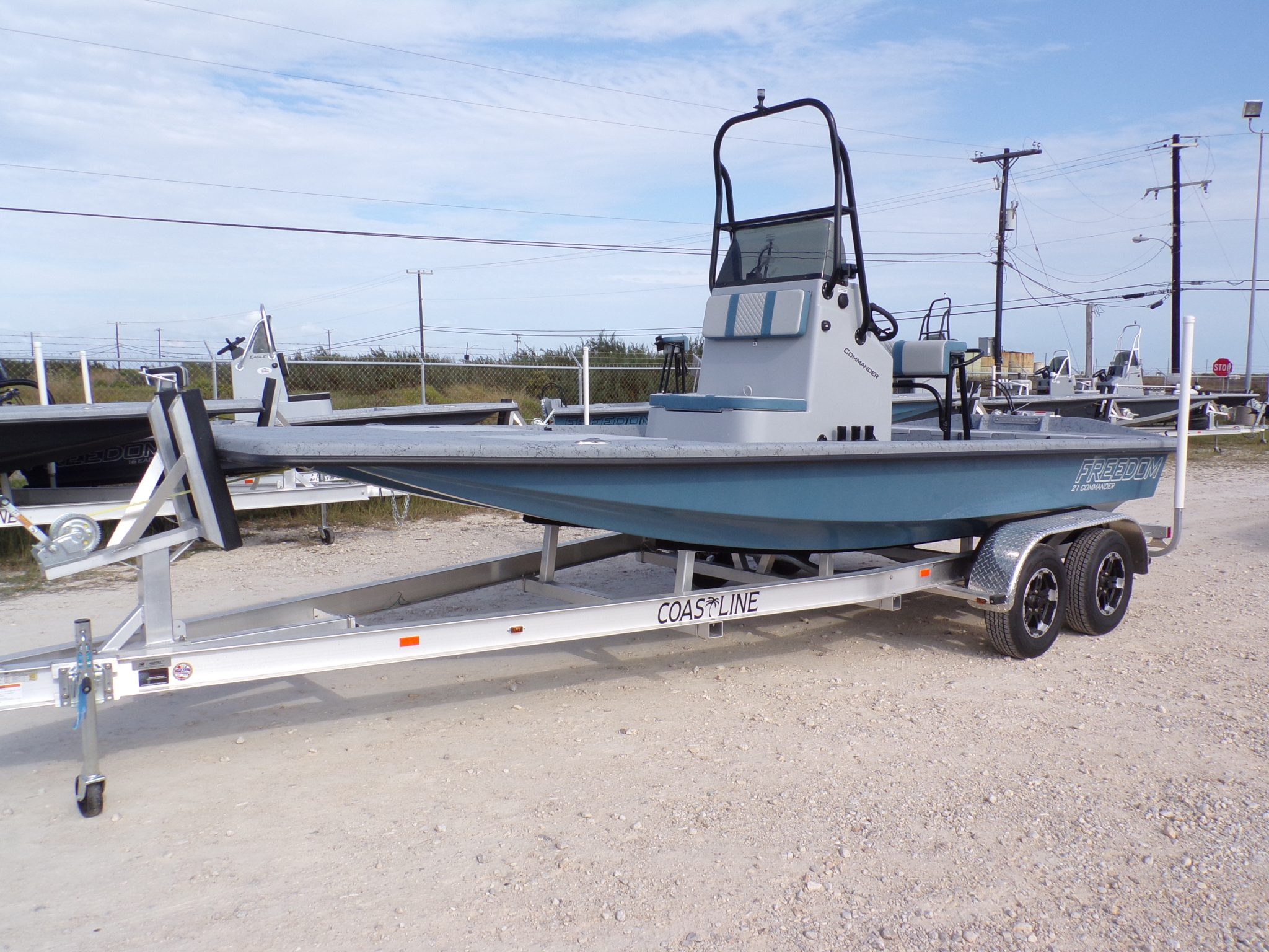 2025 21' FREEDOM COMMANDER 21 - Premier Boating Centers