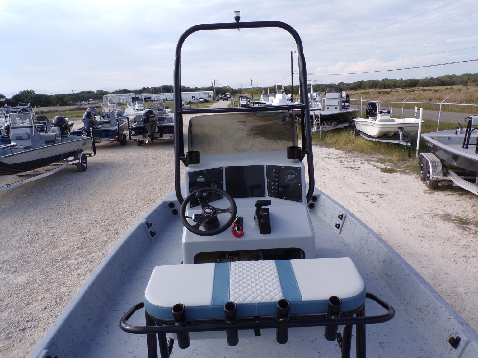 2025 21' FREEDOM COMMANDER 21 - Premier Boating Centers