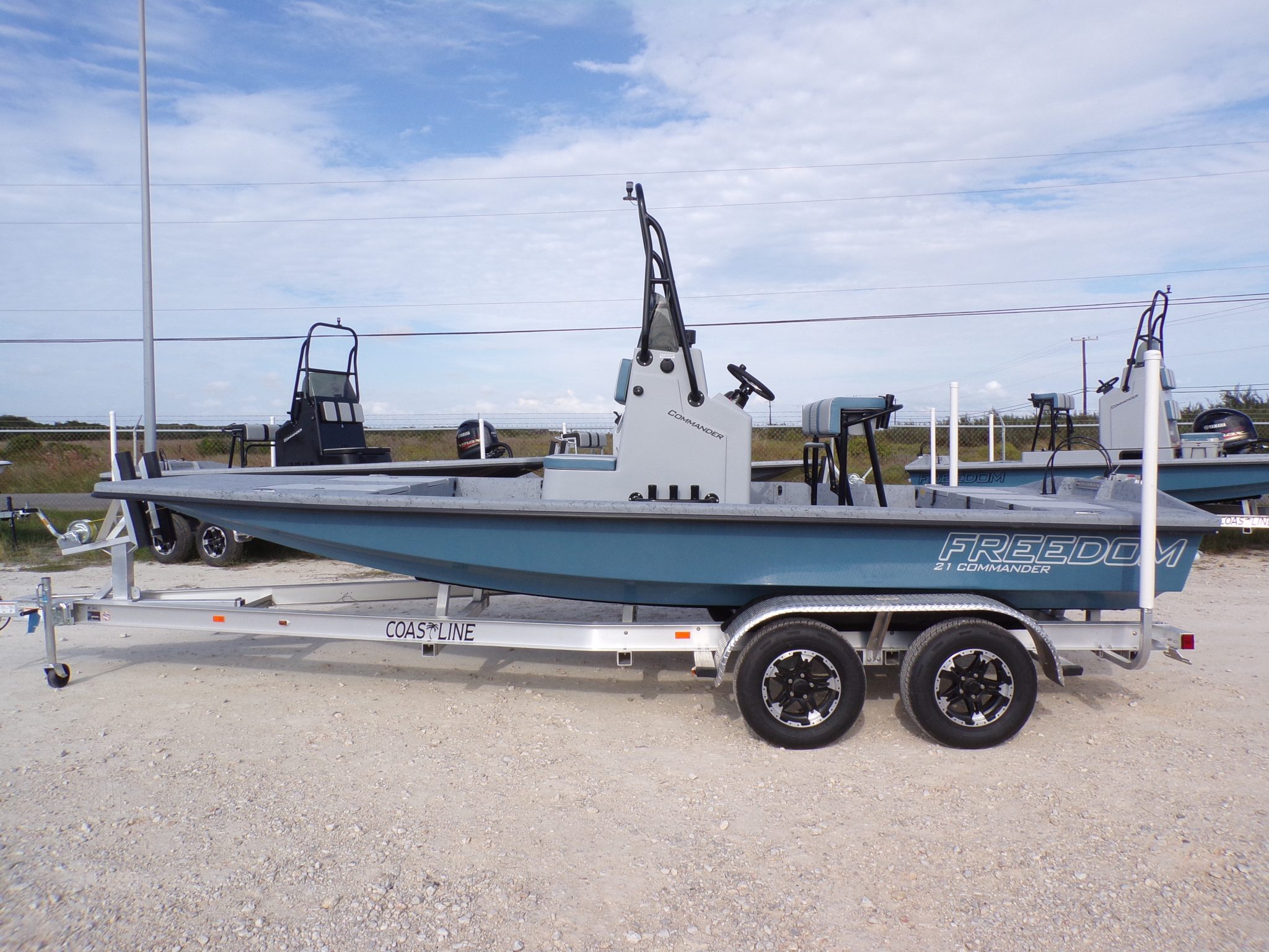 2025 21' FREEDOM COMMANDER 21 - Premier Boating Centers