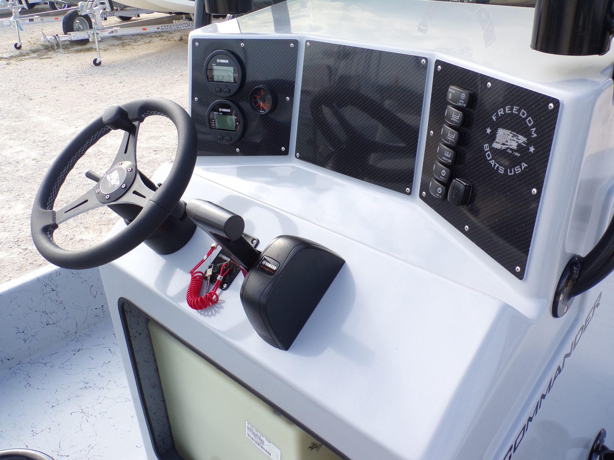 2025 21' FREEDOM COMMANDER 21 - Premier Boating Centers
