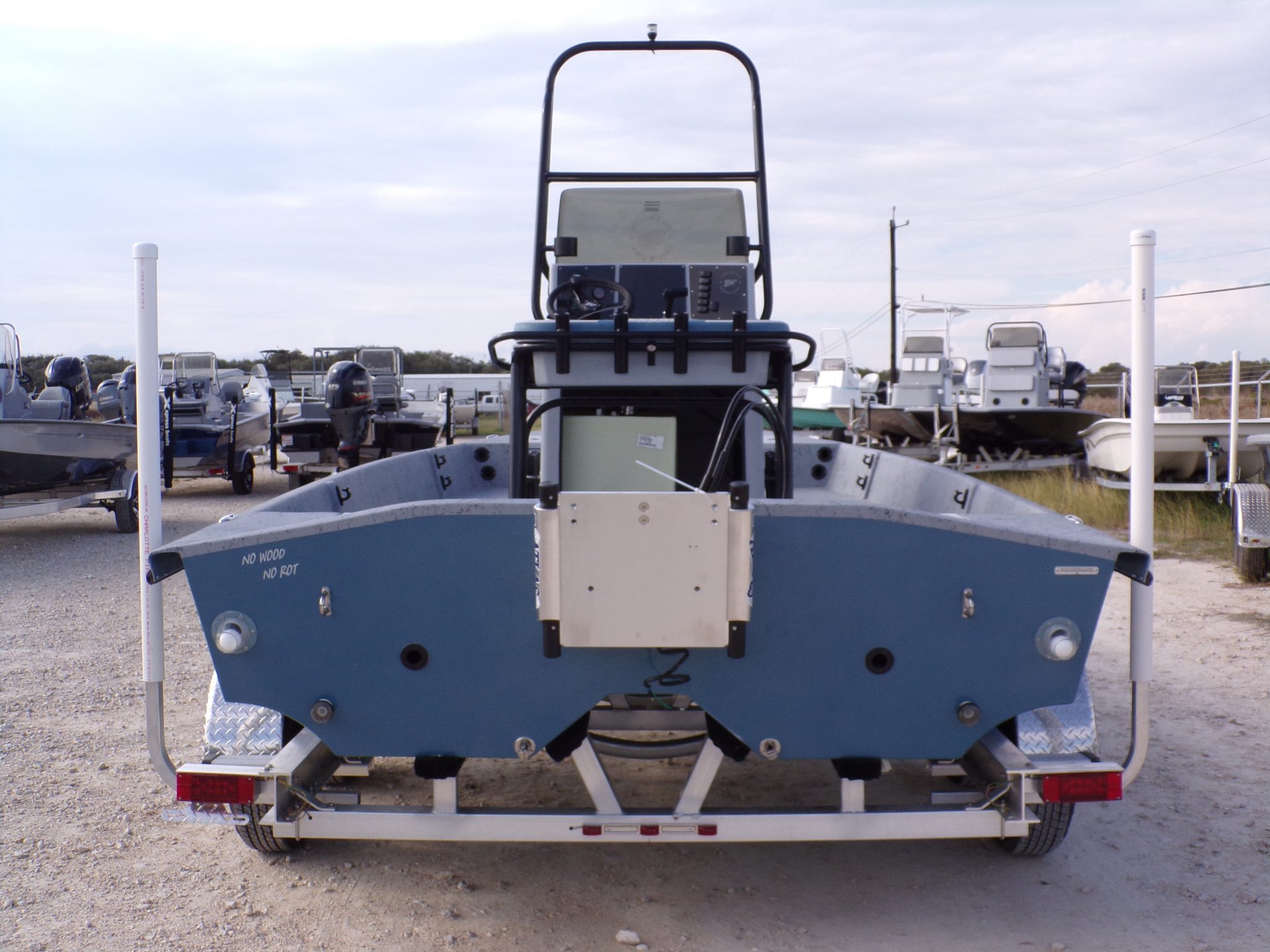 2025 21' FREEDOM COMMANDER 21 - Premier Boating Centers