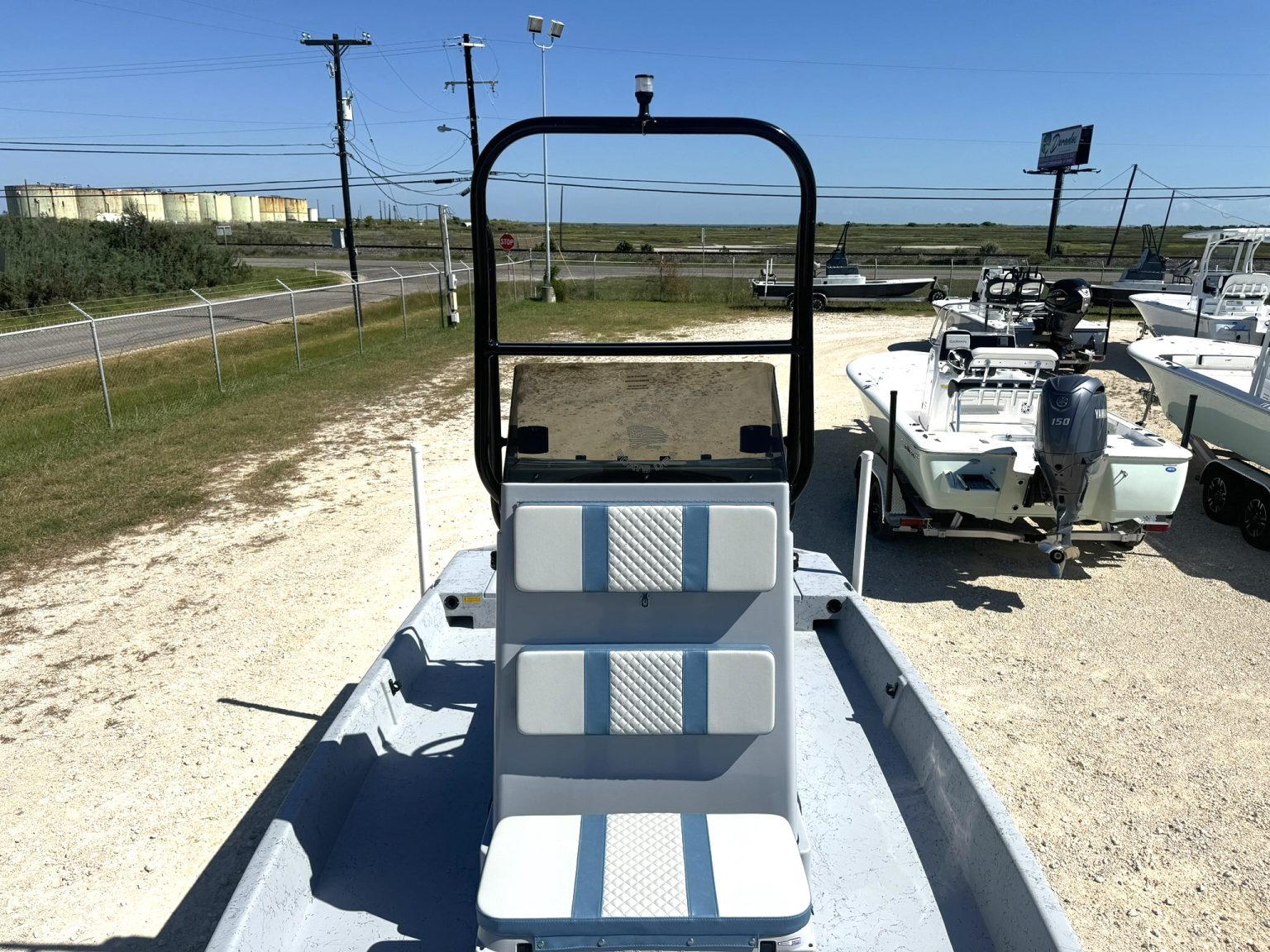 2025 21' FREEDOM COMMANDER 21 RC - Premier Boating Centers