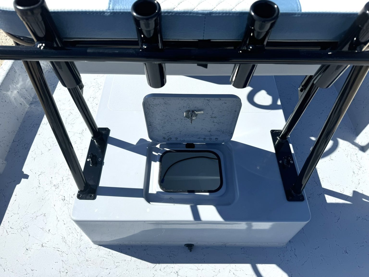 2025 21' FREEDOM COMMANDER 21 RC - Premier Boating Centers