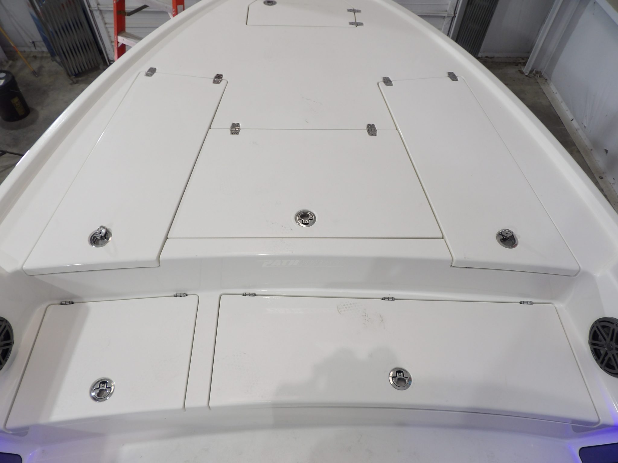 2025 25' PATHFINDER 2500 HYBRID - Premier Boating Centers