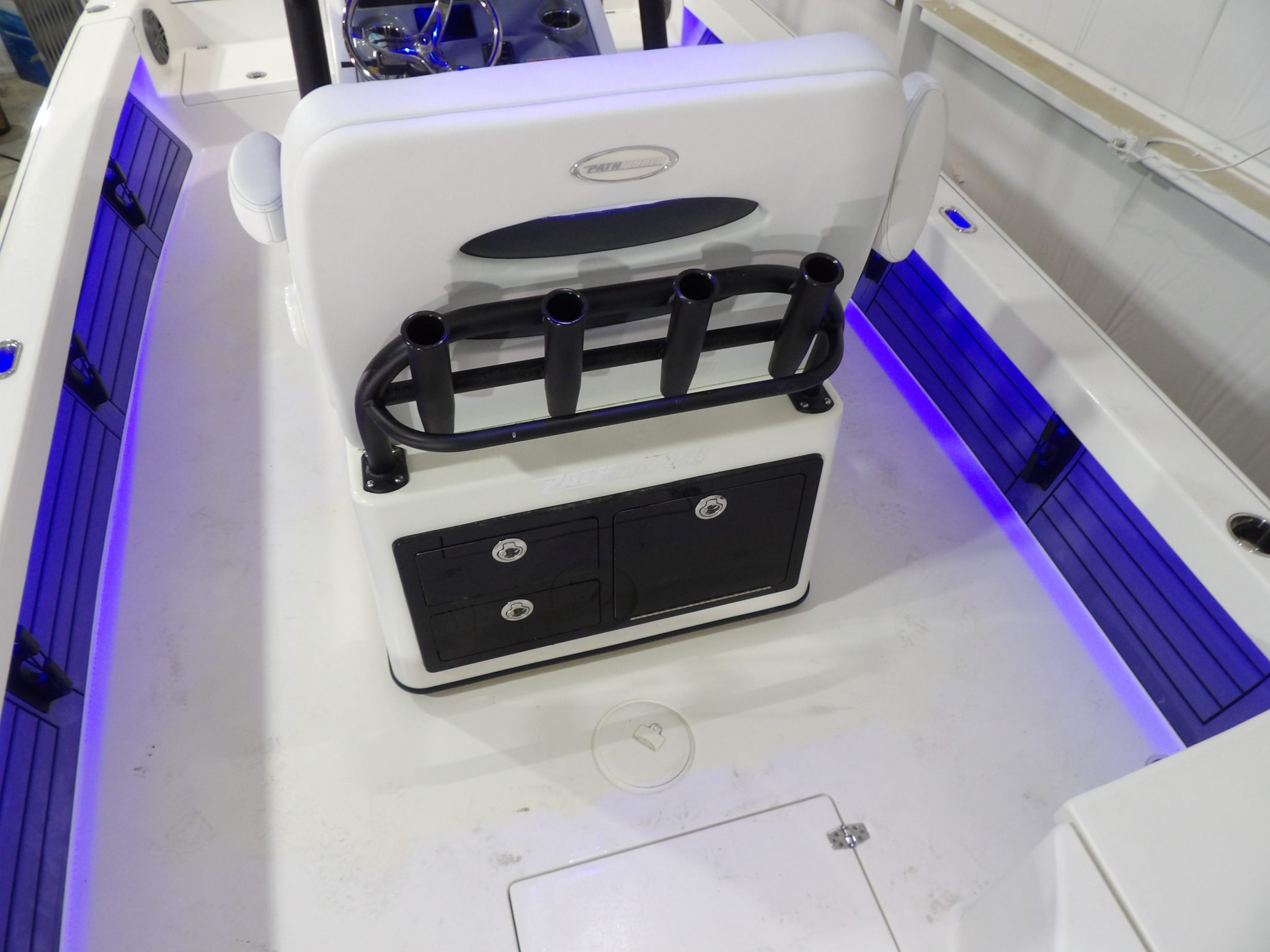 2025 25' PATHFINDER 2500 HYBRID - Premier Boating Centers
