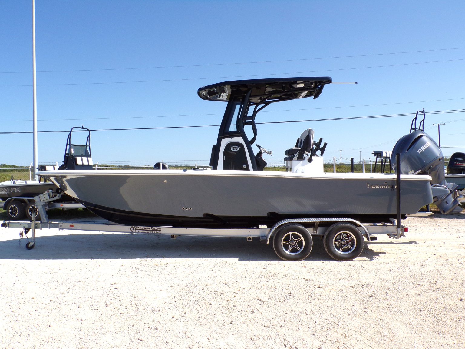 2025 25' TIDEWATER 2500CB - Premier Boating Centers