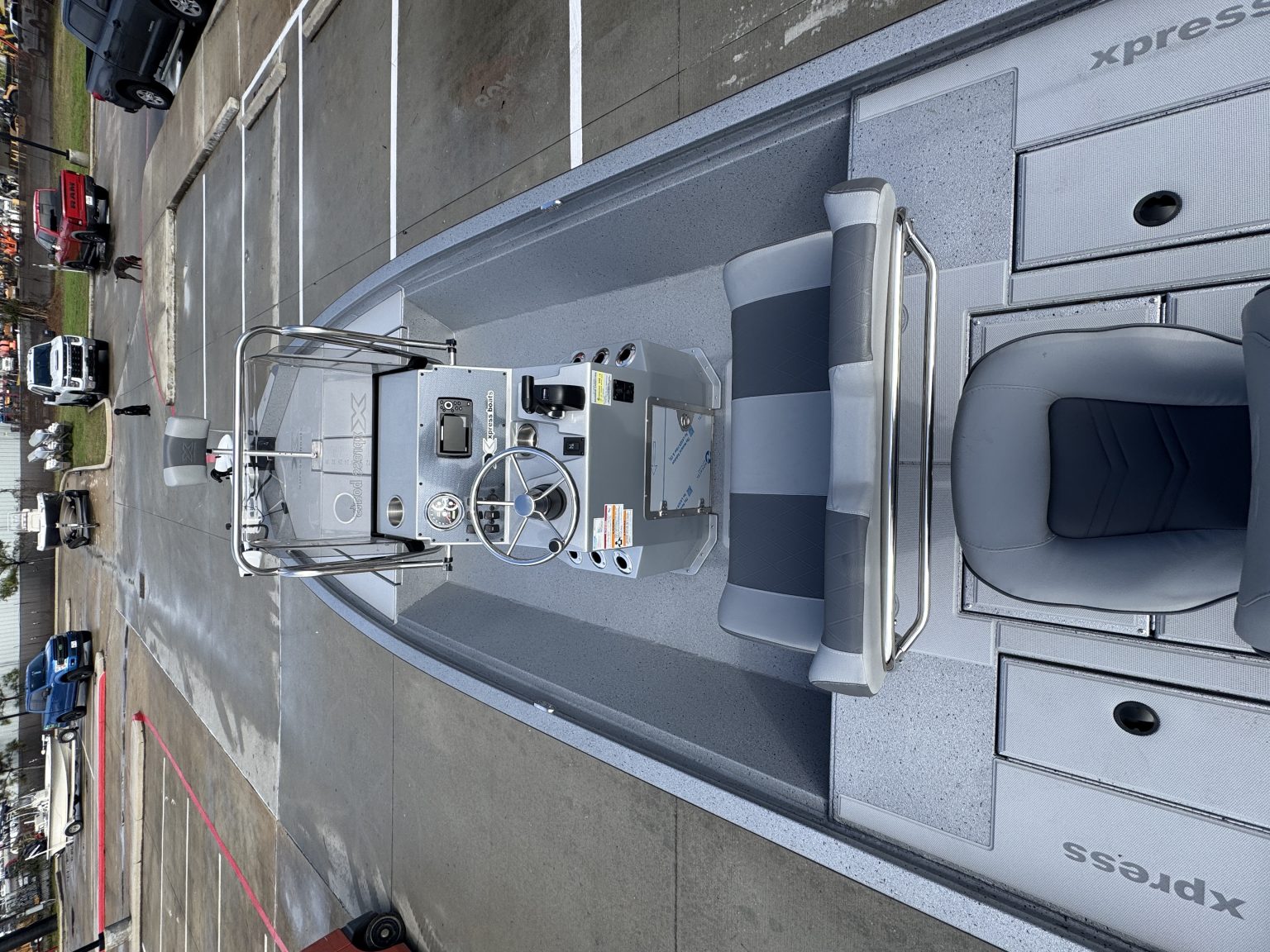 2025 21' XPRESS H210 BAY - Premier Boating Centers