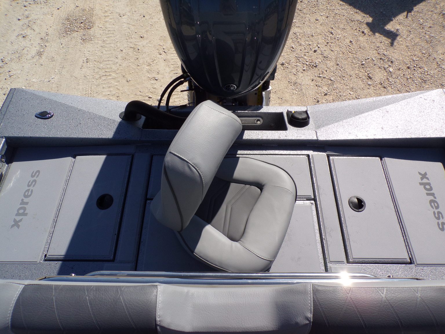 2025 21' XPRESS H210 BAY - Premier Boating Centers