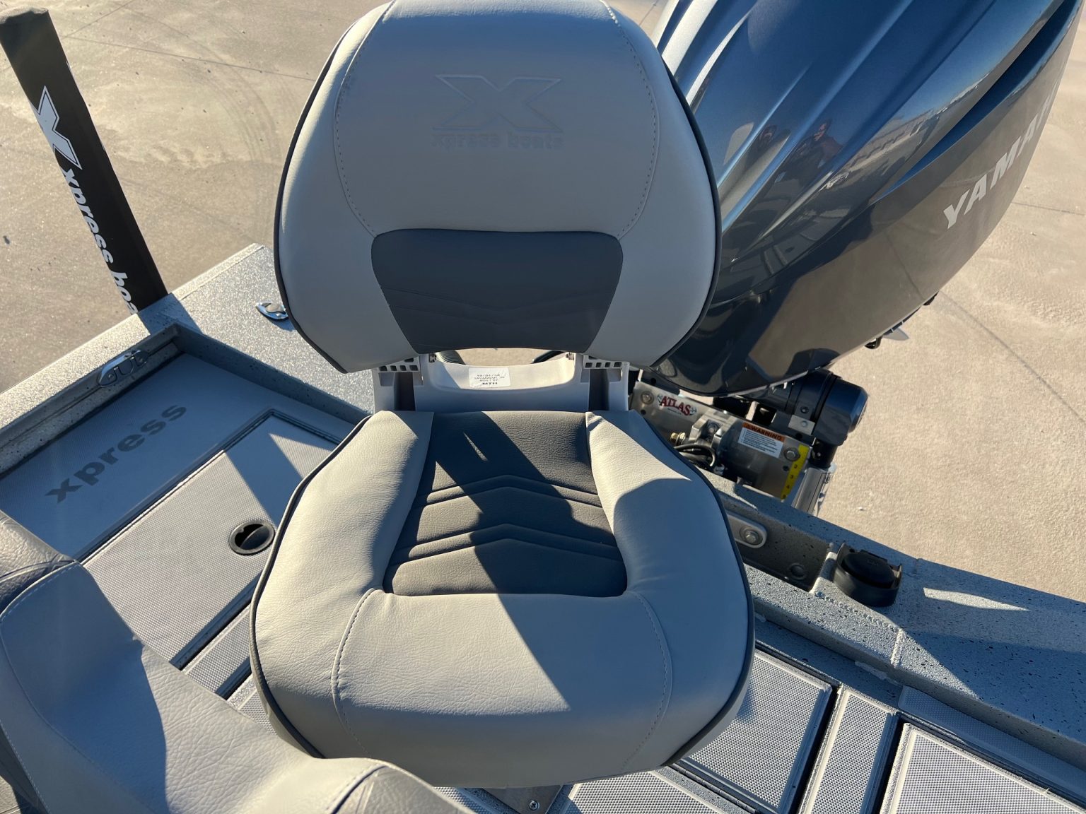 2025 21' XPRESS H210 BAY - Premier Boating Centers