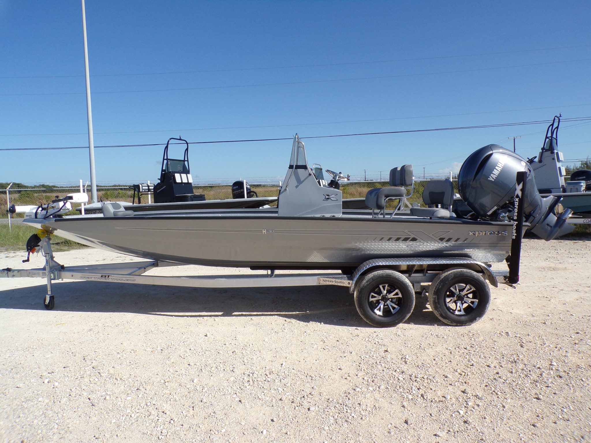 2025 21' XPRESS H210 BAY - Premier Boating Centers