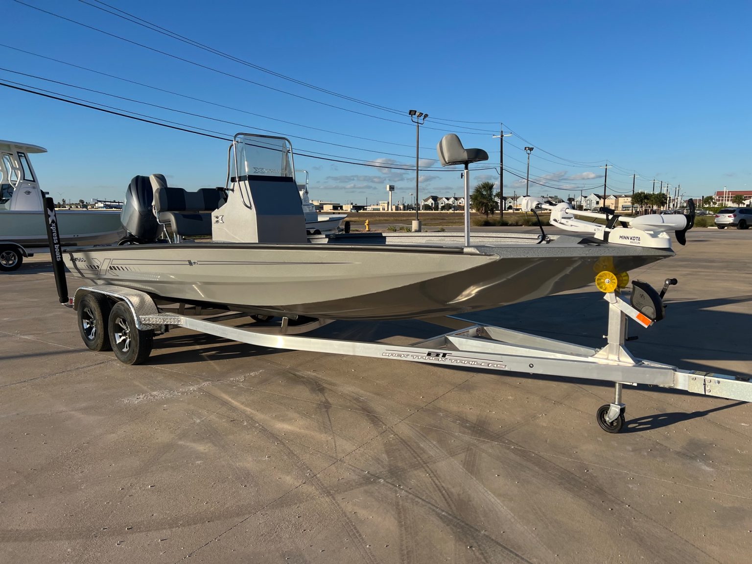 2025 21' XPRESS H210 BAY - Premier Boating Centers