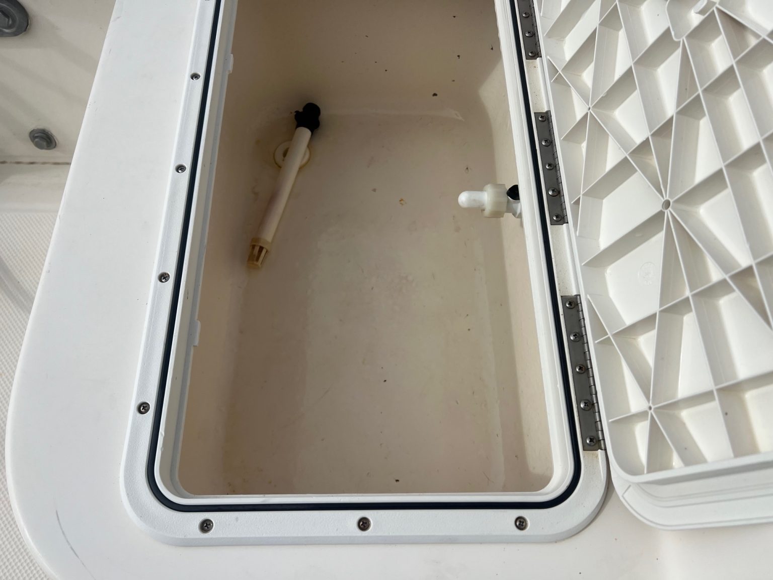 2005 17' KEY WEST 1720 SPORTSMAN - Premier Boating Centers