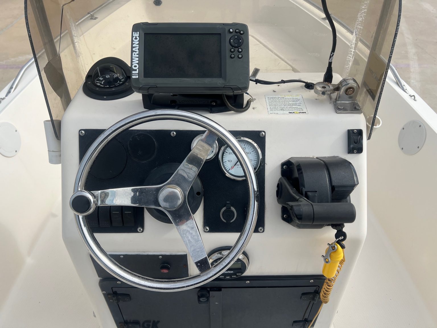 2005 17' KEY WEST 1720 SPORTSMAN - Premier Boating Centers