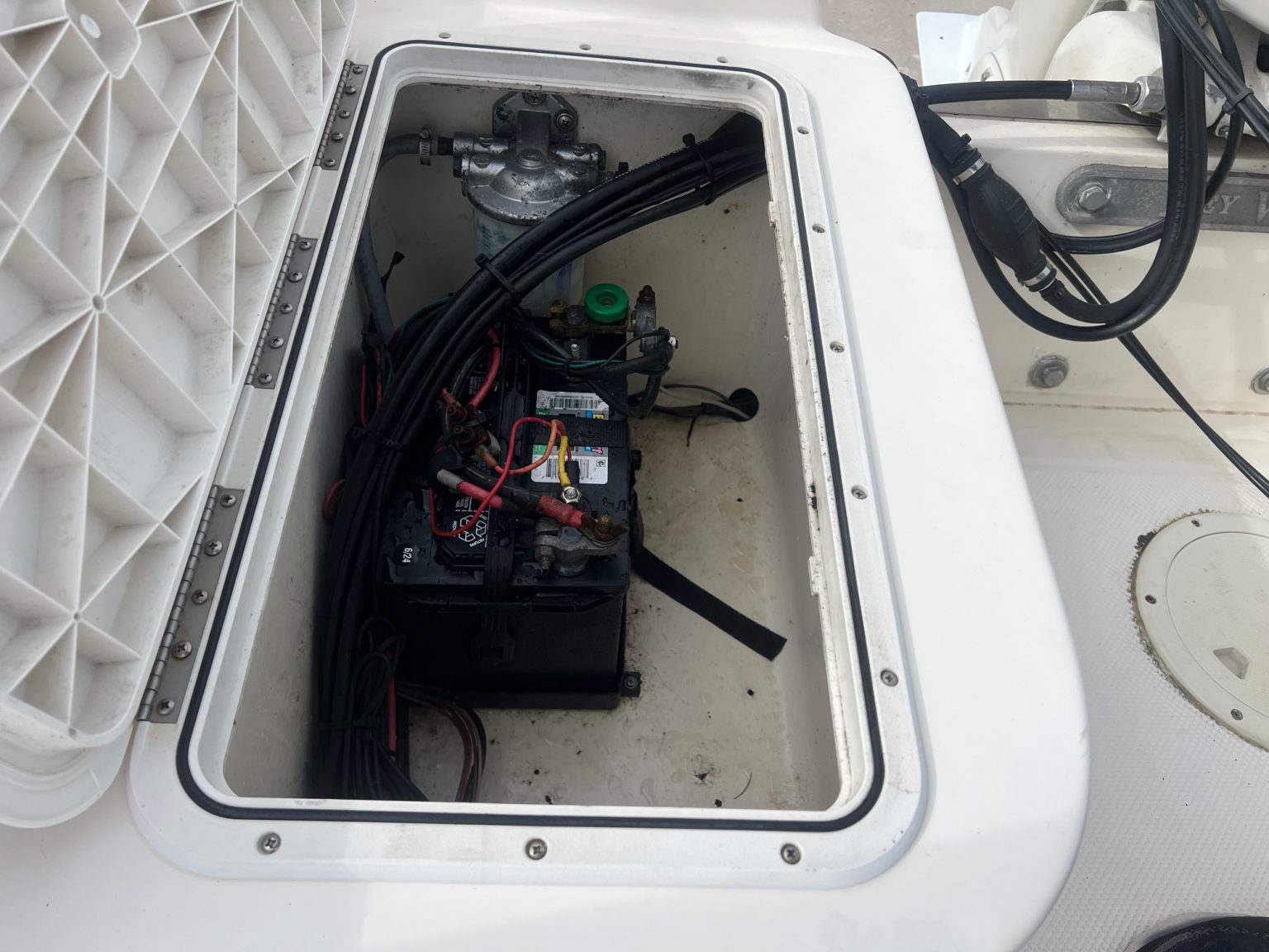 2005 17' KEY WEST 1720 SPORTSMAN - Premier Boating Centers