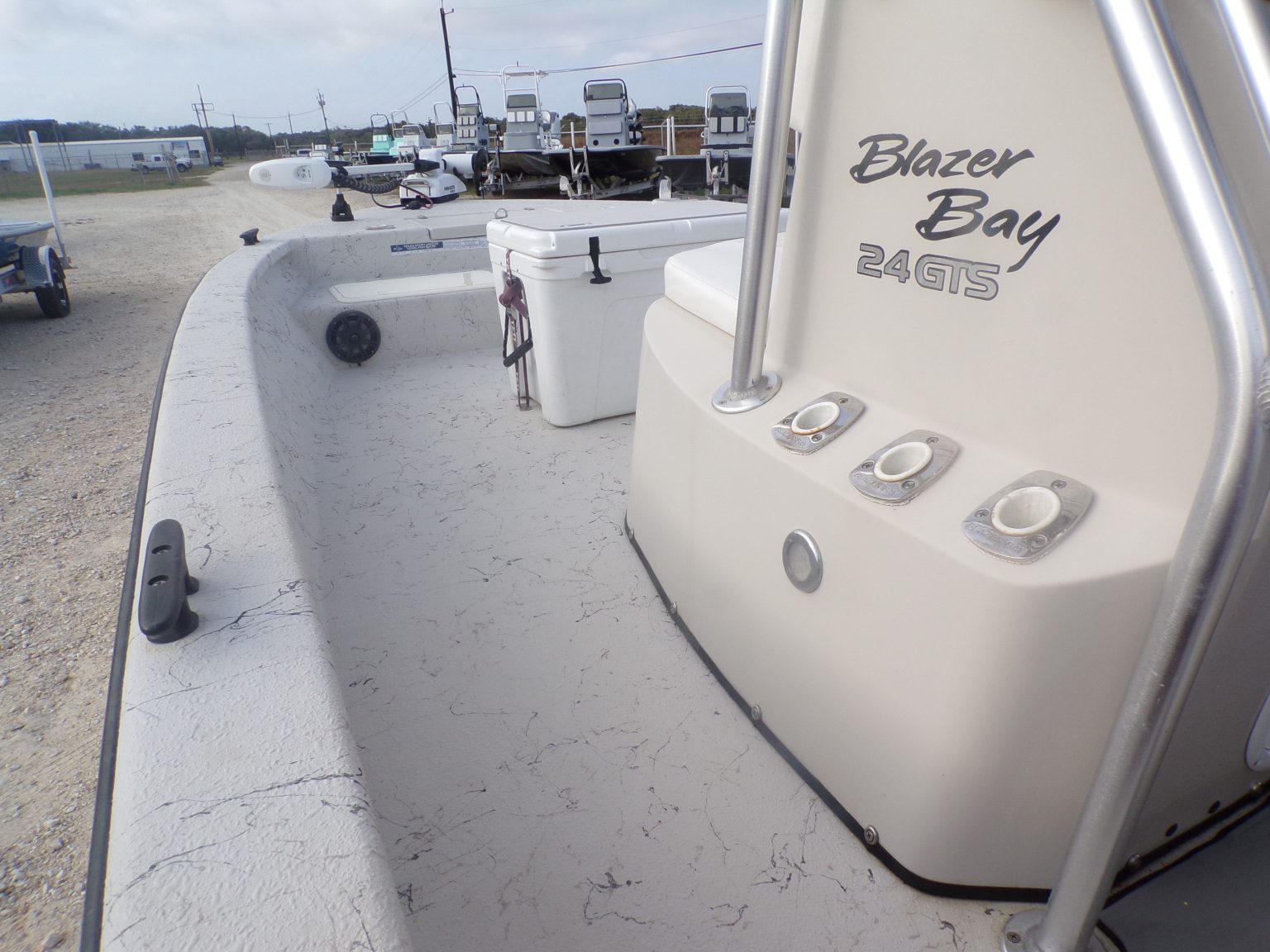 2013 24' BLAZER BAY 24 GTS - Premier Boating Centers